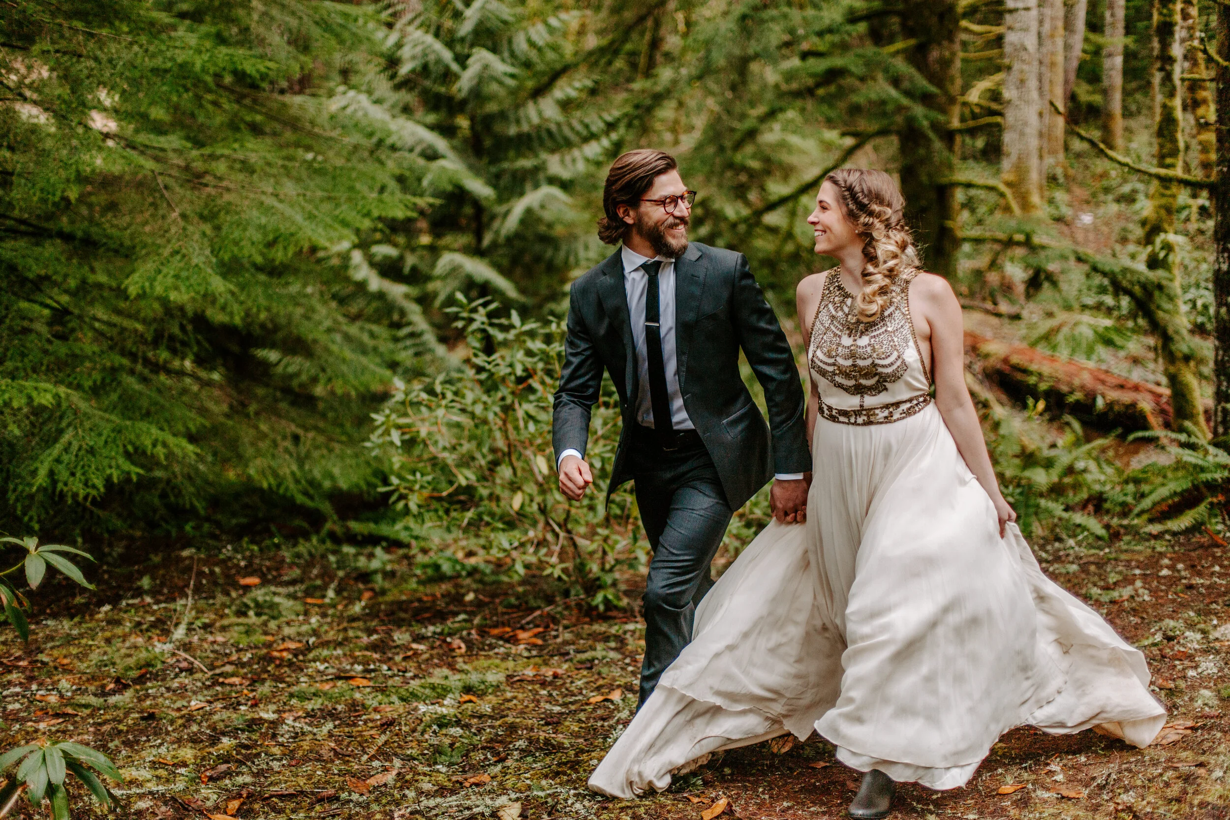 Oregon Elopement at the Woodlands House | Portland Adventure Elopement ...