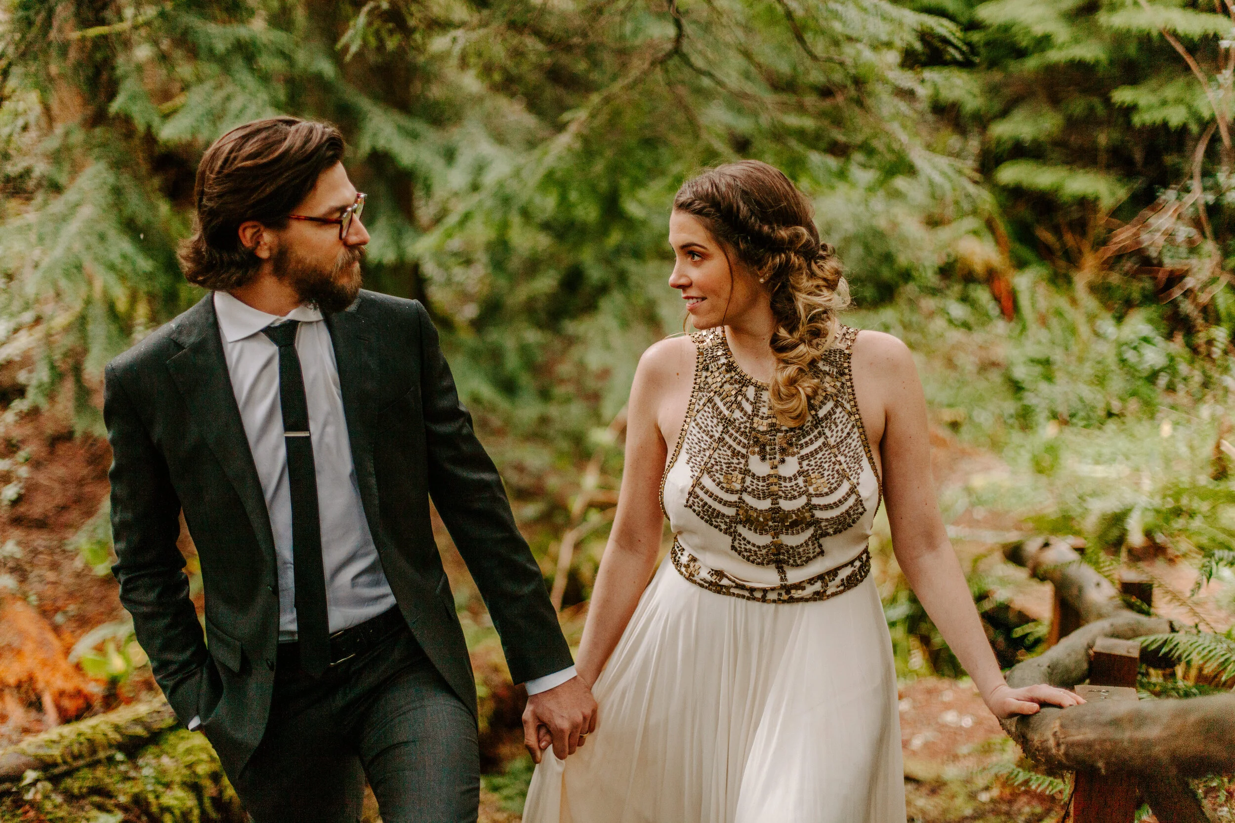 Oregon Elopement at the Woodlands House | Portland Adventure Elopement ...
