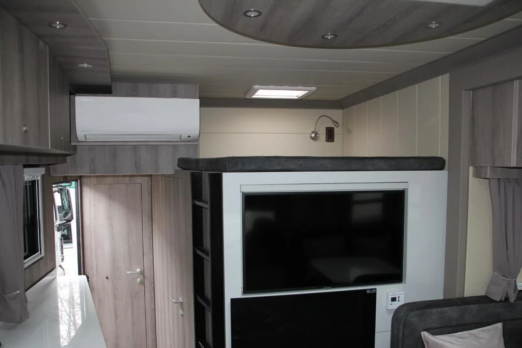 camioane pentru cai — Pentru cai