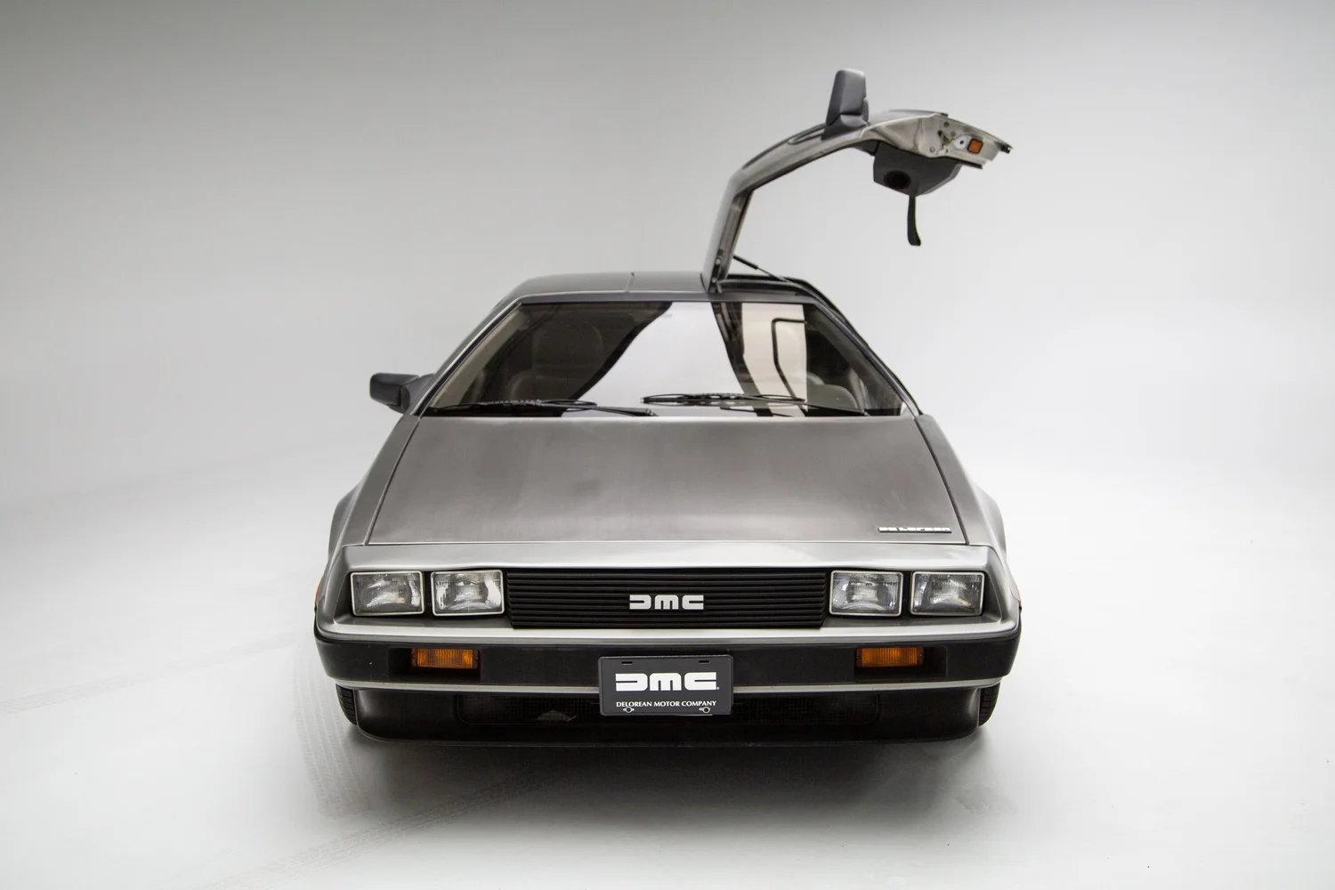 Back to the Future™ — 88MPH: The Story of the DeLorean Time Machine
