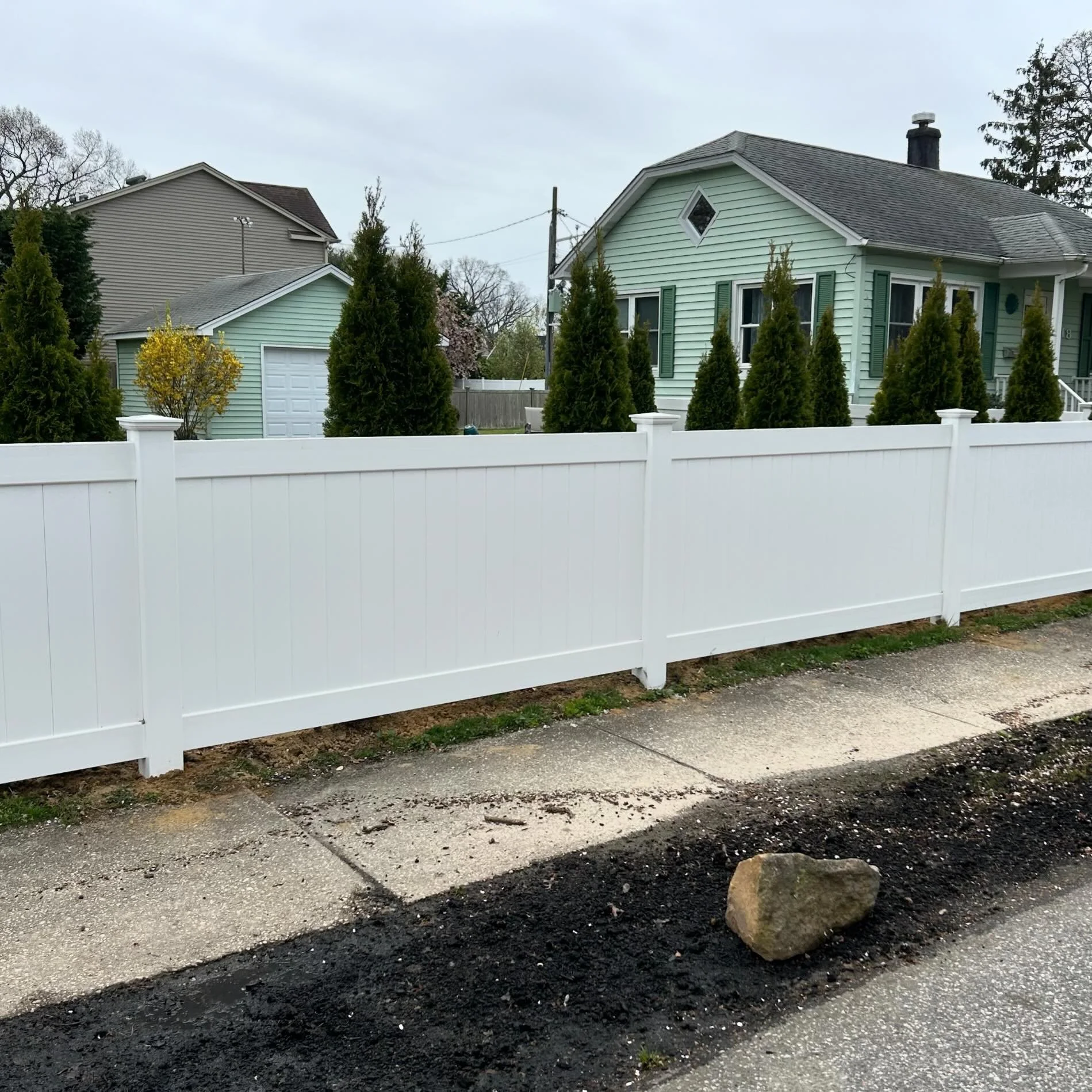 Above All Fence | Quality Fence Long Island | Call 631-224-7905
