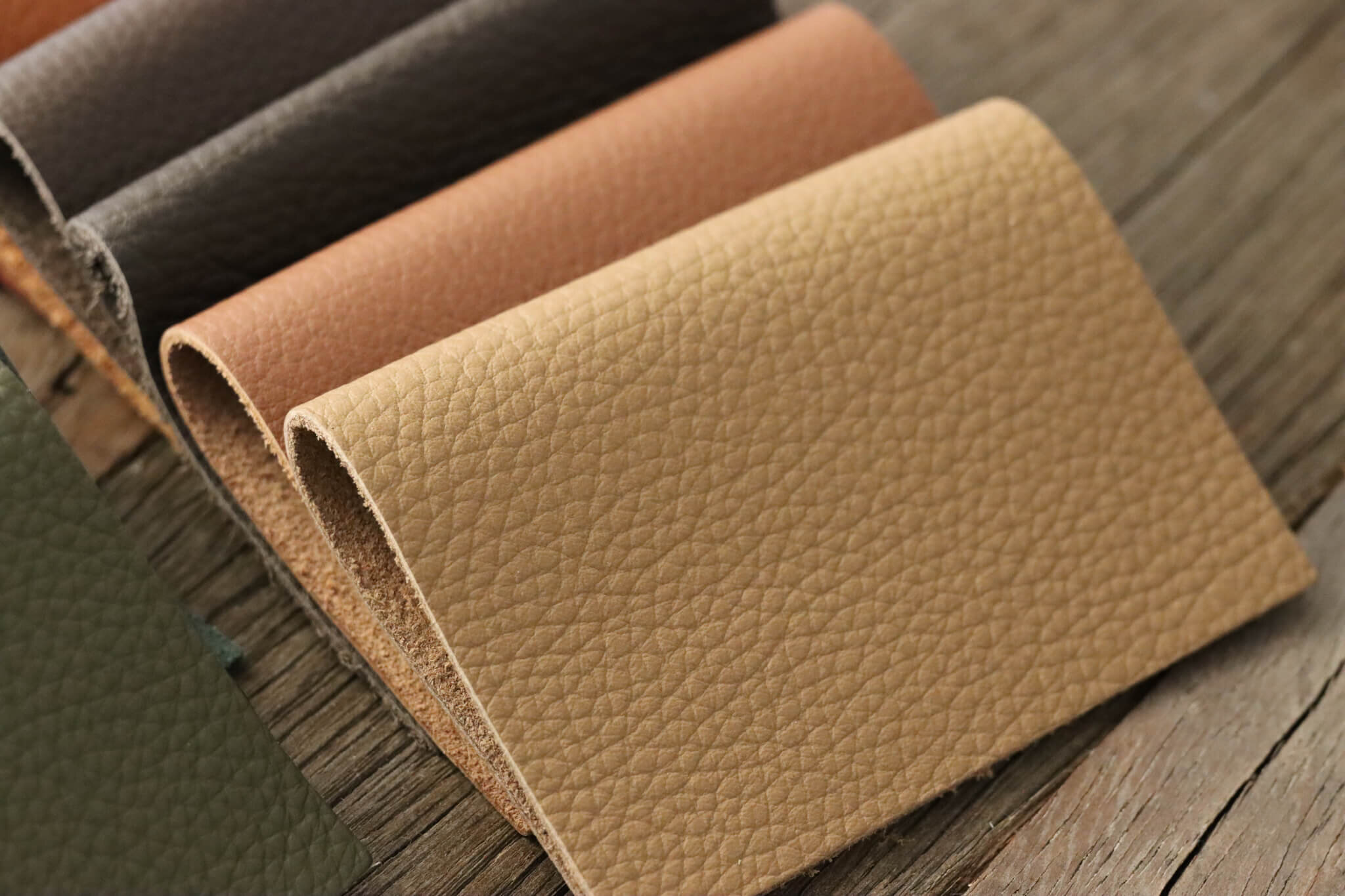 Arazzo Wrangler Upholstery Leather (Whole Hide) | The Tannery Row | Leather Distributor