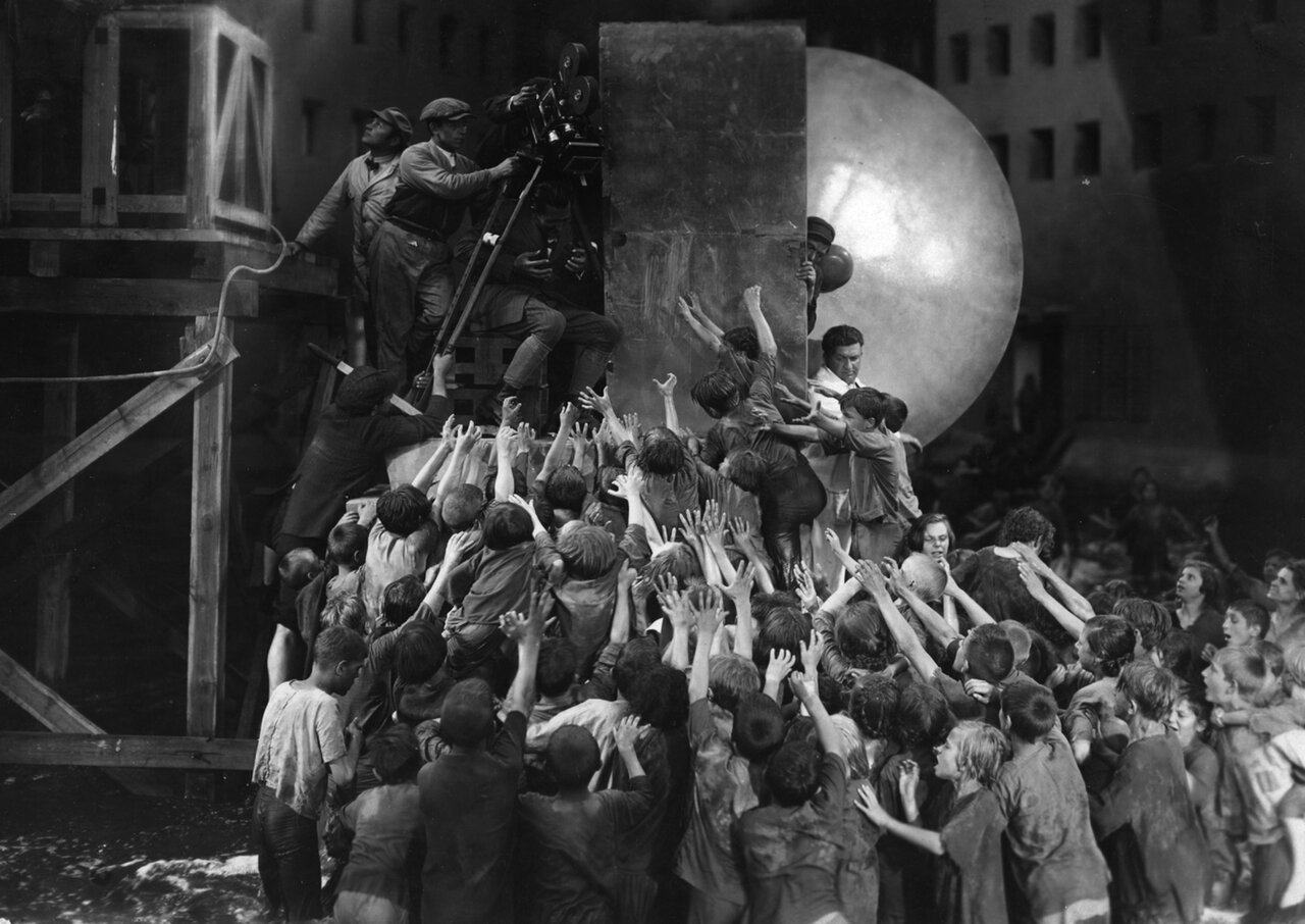 Behind the Scenes Photos of the Classic Film Metropolis — Paleofuture