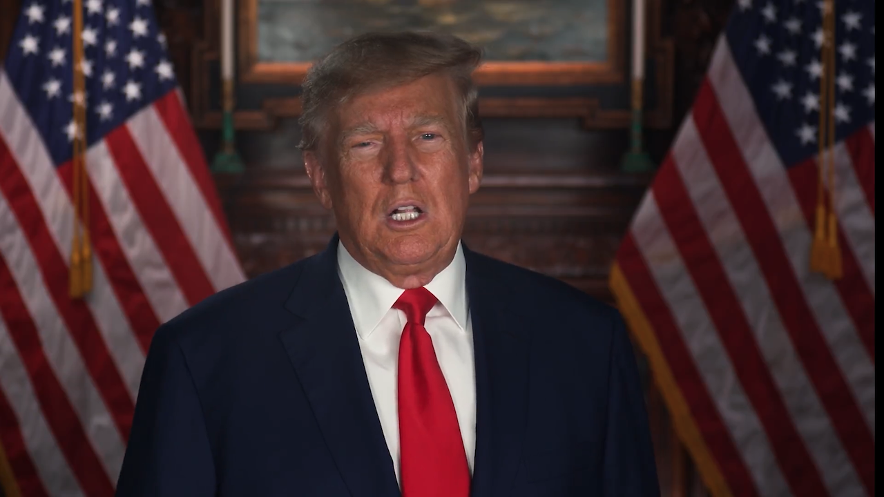 Donald Trump Promises to Build New Cities With Flying Cars on Federal ...