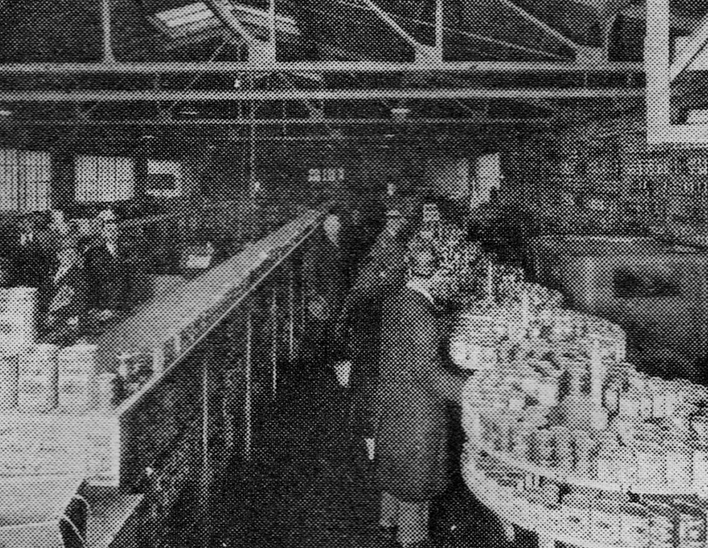 This 1920s Concept for a Drive-Through Grocery Store Completely Failed ...