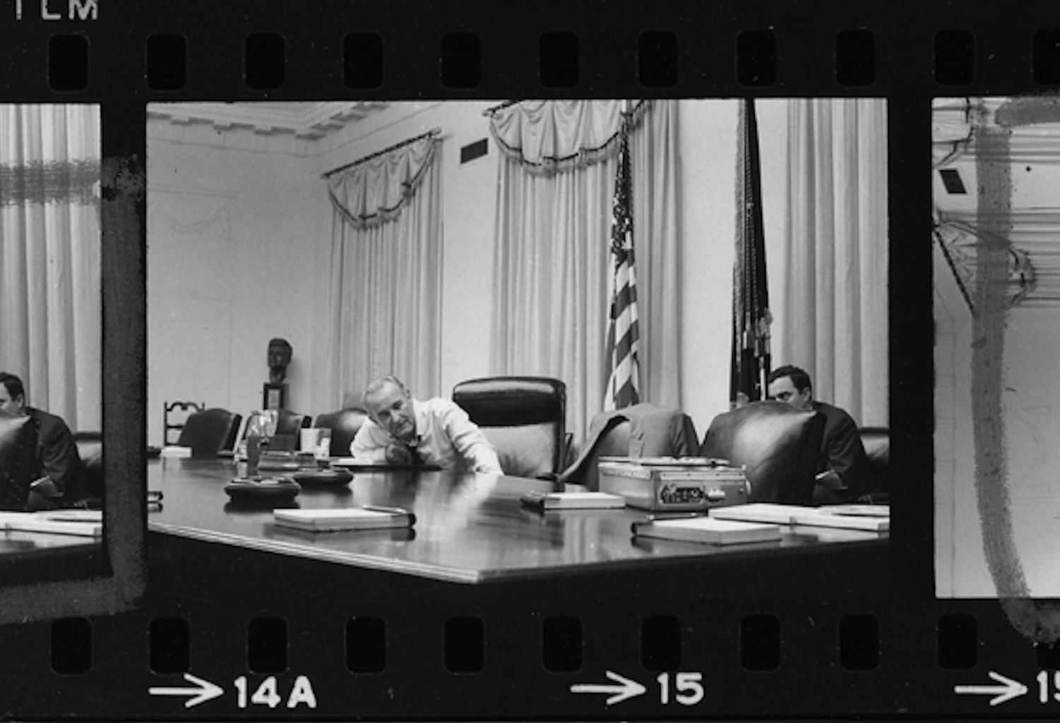 The Real Story Behind That Viral Photo of President Johnson During the ...