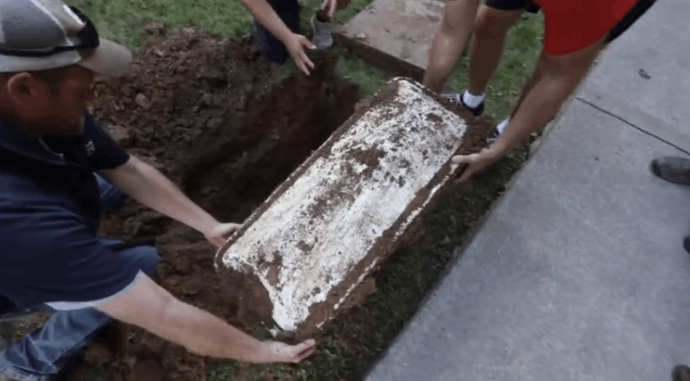 Time Capsule Opened to Reveal Ancient, Mysterious Treasures of 1993 ...