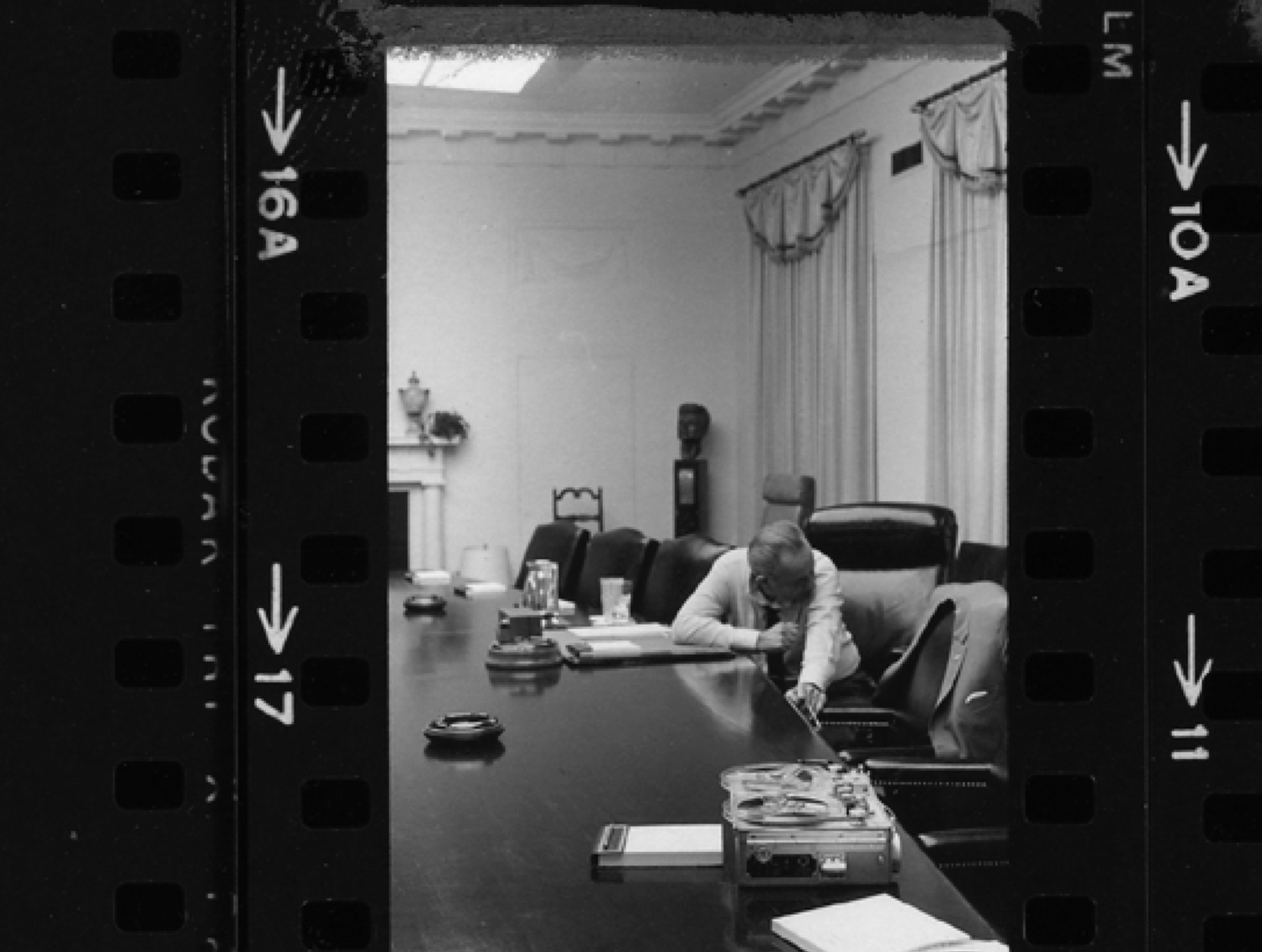The Real Story Behind That Viral Photo of President Johnson During the ...