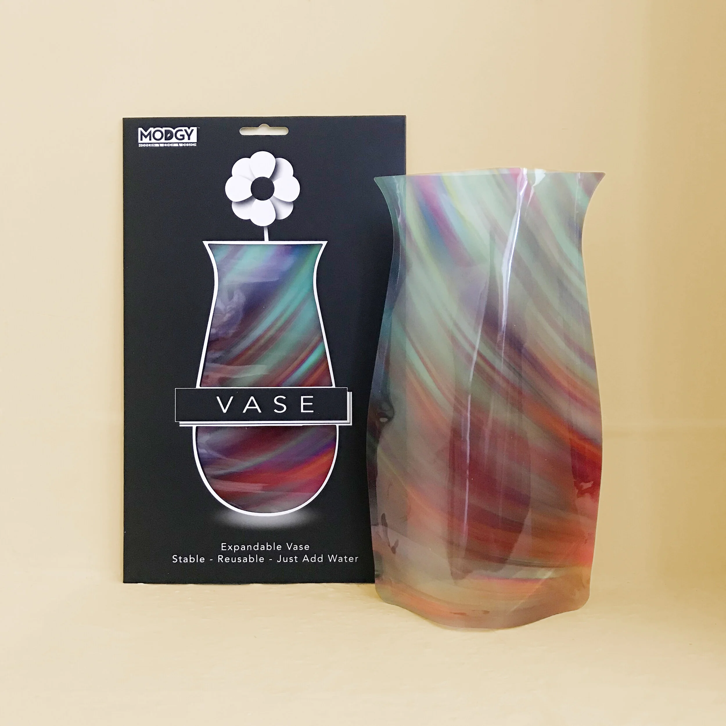 Pots. Vases. Watering Cans — Divertido