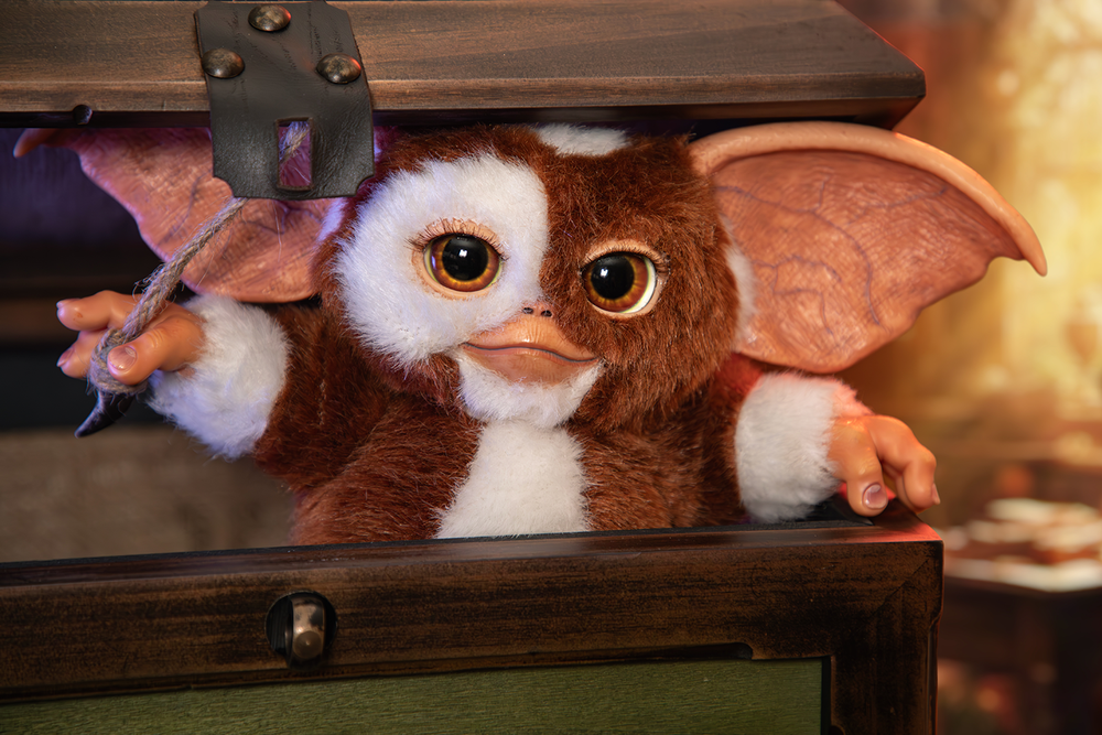 Gremlins Mogwai Box & Gizmo Singing & Dancing Plush | Ikon Design Studio