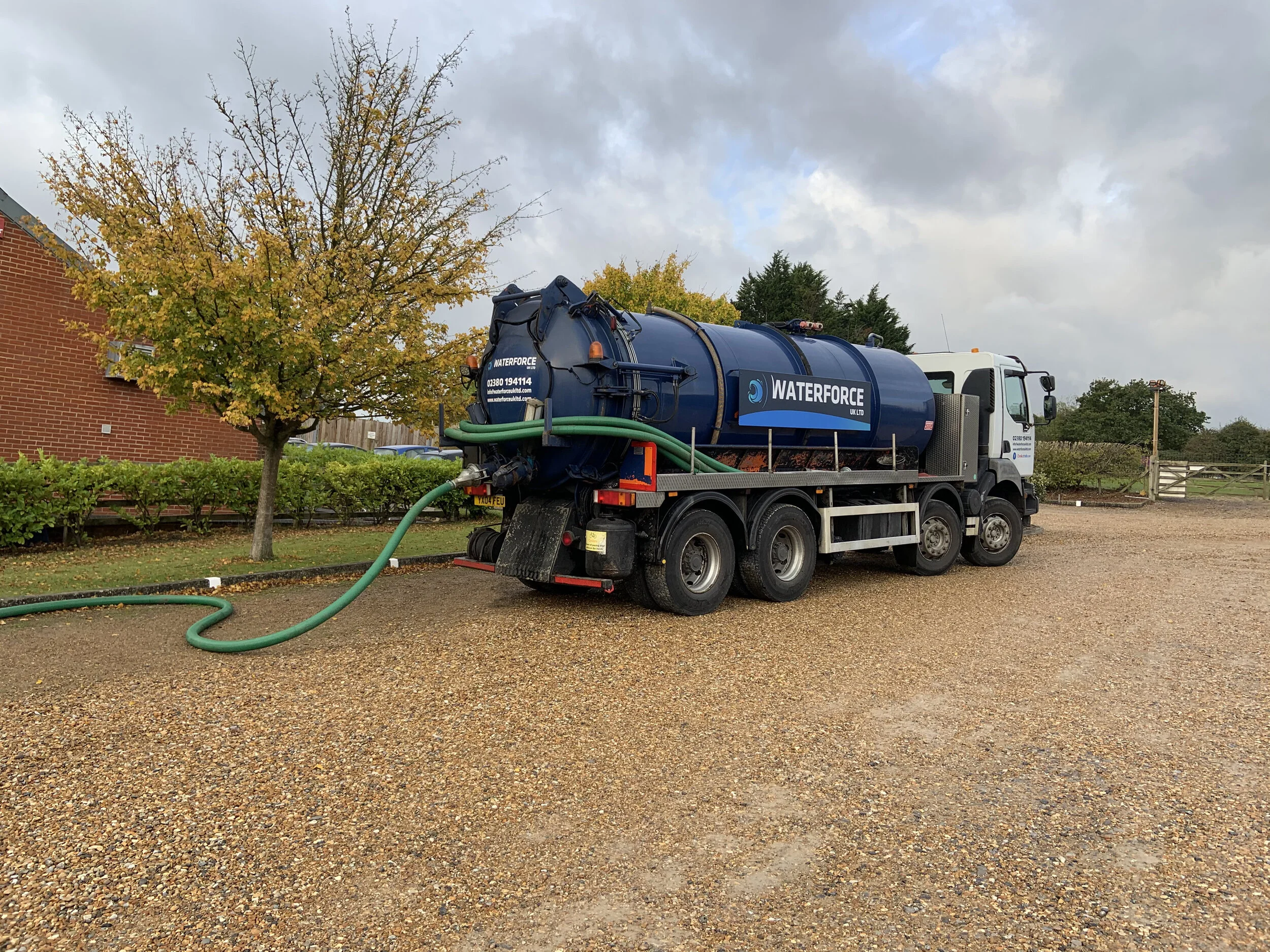 Efficient waste tanker services for septic tanks, cesspits, and ...