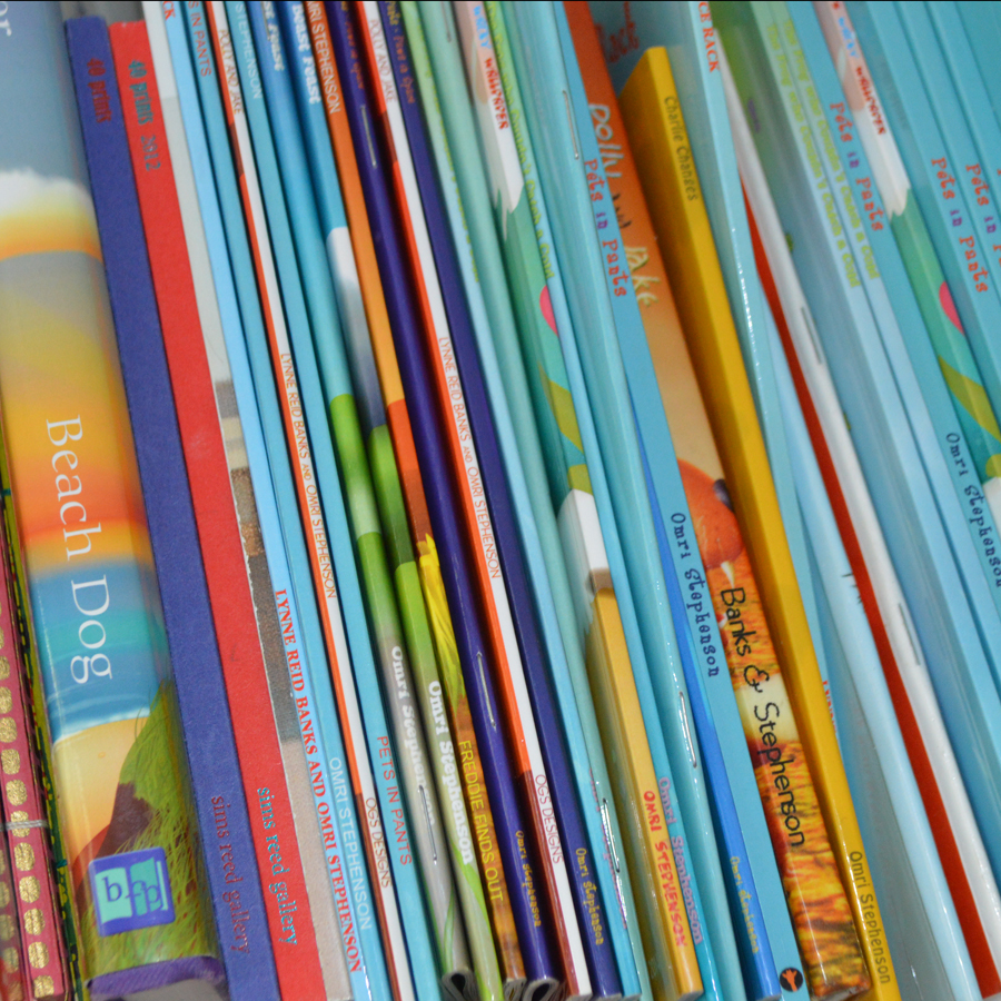 Biography — Omri Stephenson illustrator and author
