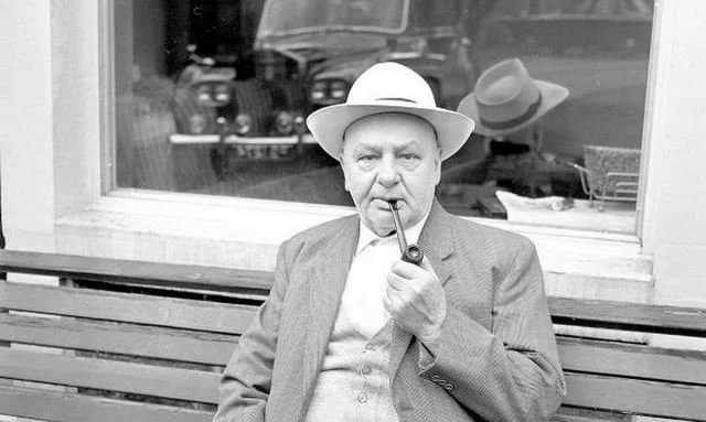 PERCY SHAW: INVENTOR OF THE CAT'S EYE STUD — LIVES RETOLD