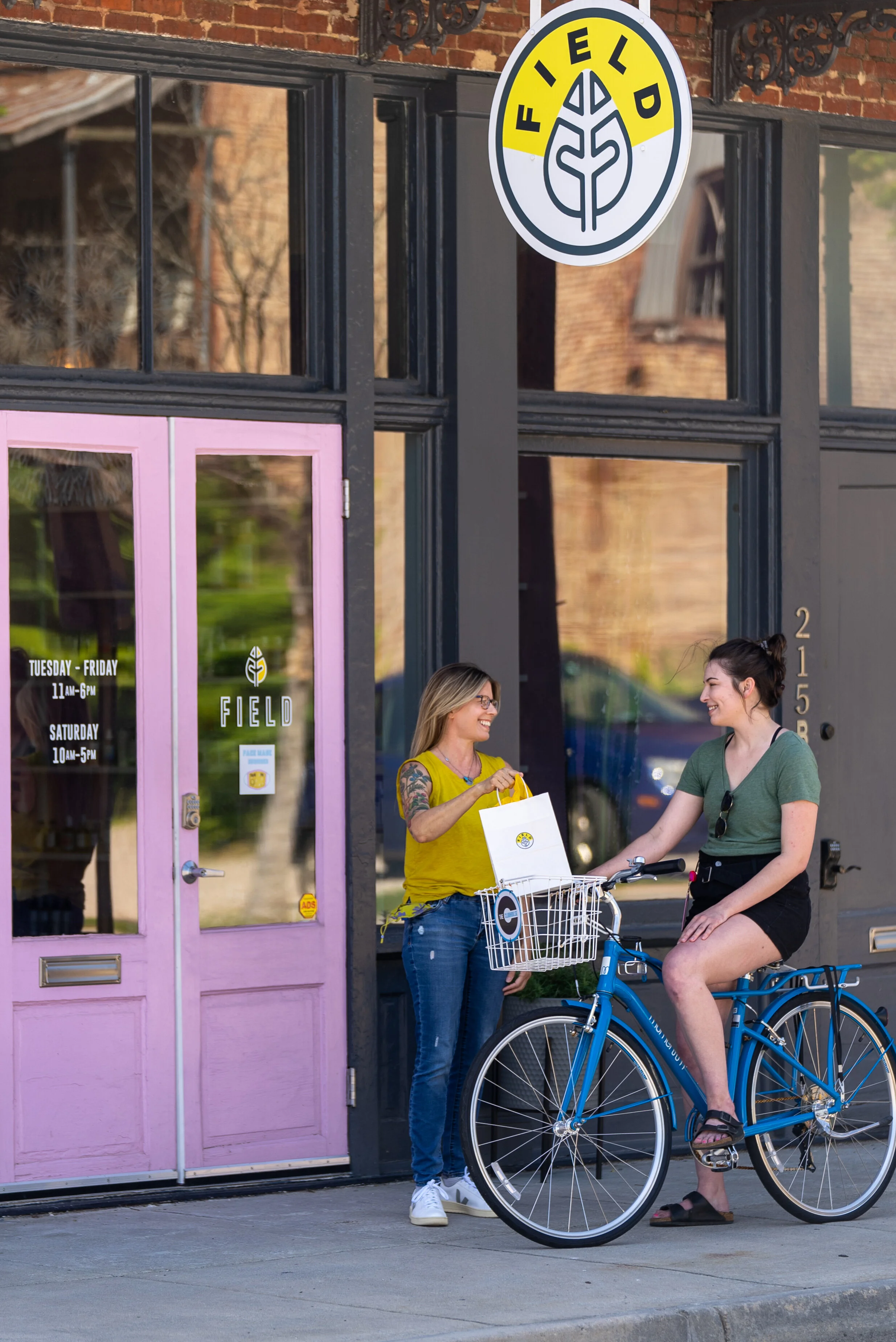 Jennifer Tinsley's Instagram, Twitter & Facebook on IDCrawl