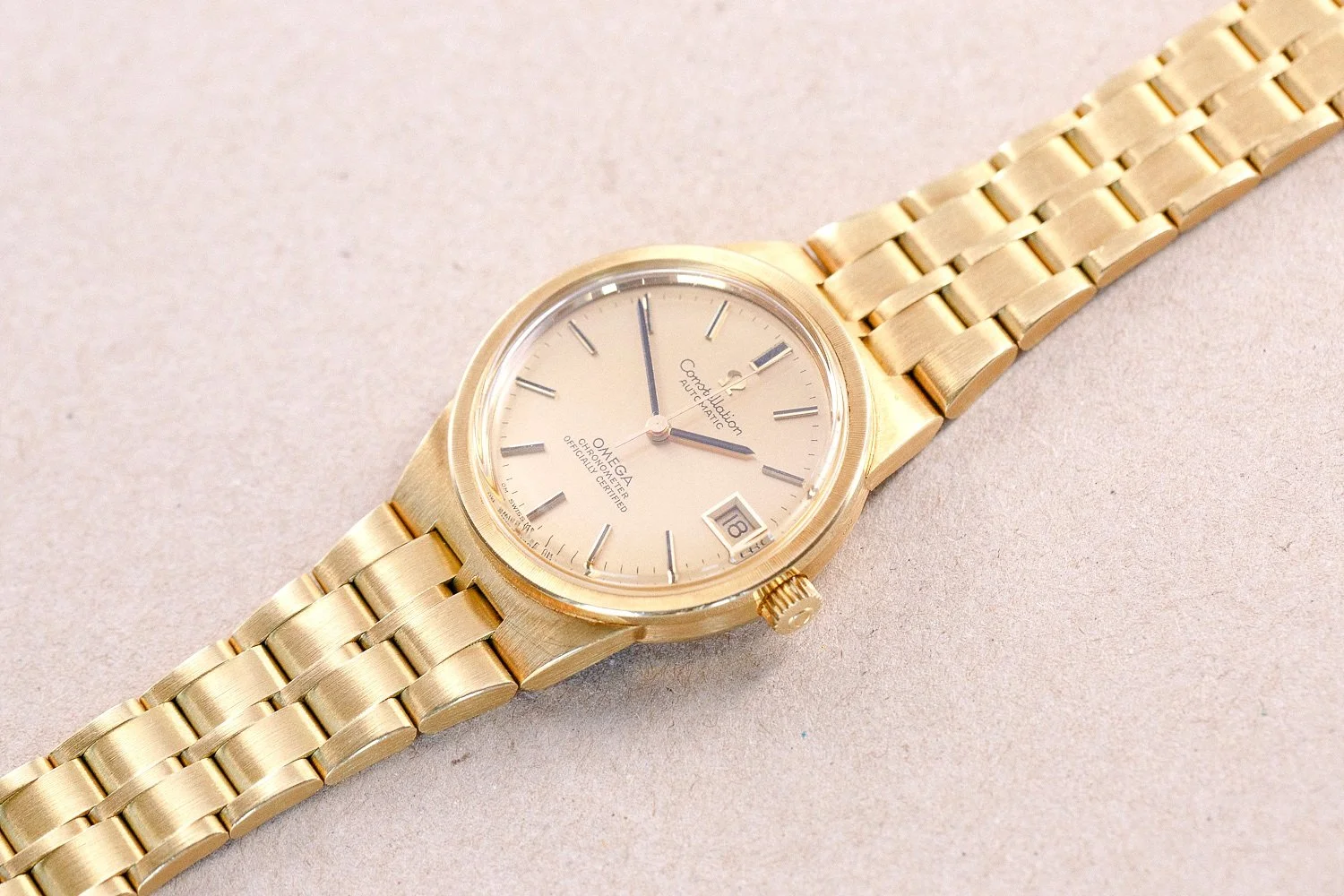 OMEGA Constellation Deluxe 18ct Gold - Automatic 1011 Chronometer ...