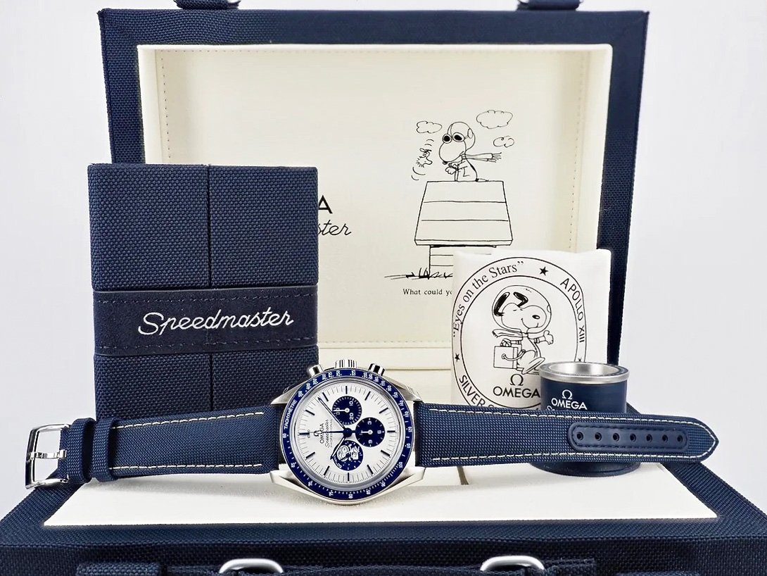 OMEGA 50th Anniversary Silver SNOOPY Speedmaster Moonwatch - BRAND NEW ...