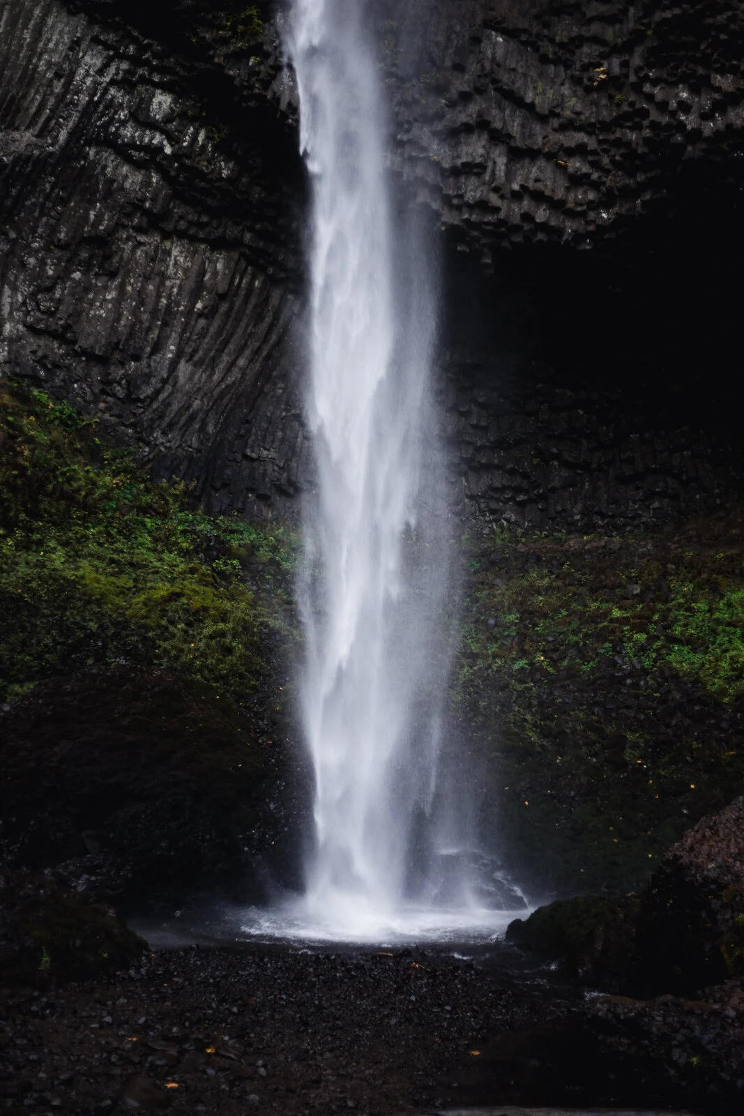 Latourell Falls Guide- Hike, Map, Parking, Everything You Need to Know