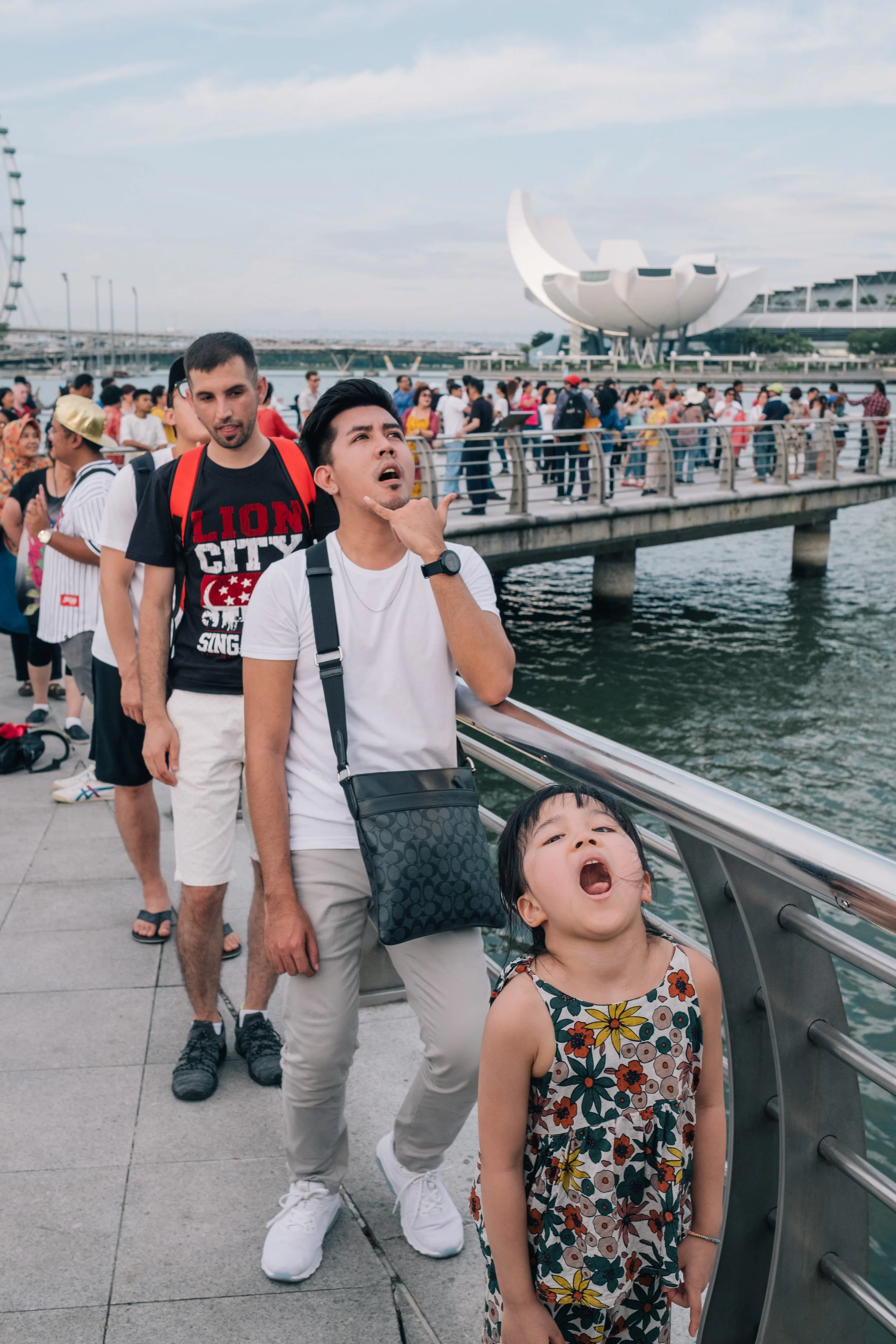 Pose with the Merlion — XN Photography