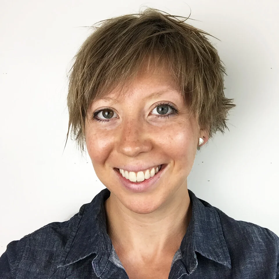 AMANDA E GROSS — ABOUT