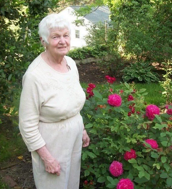 Mona Jean (Dolly) Martin (nee McKay) — Mitchell Funeral Home