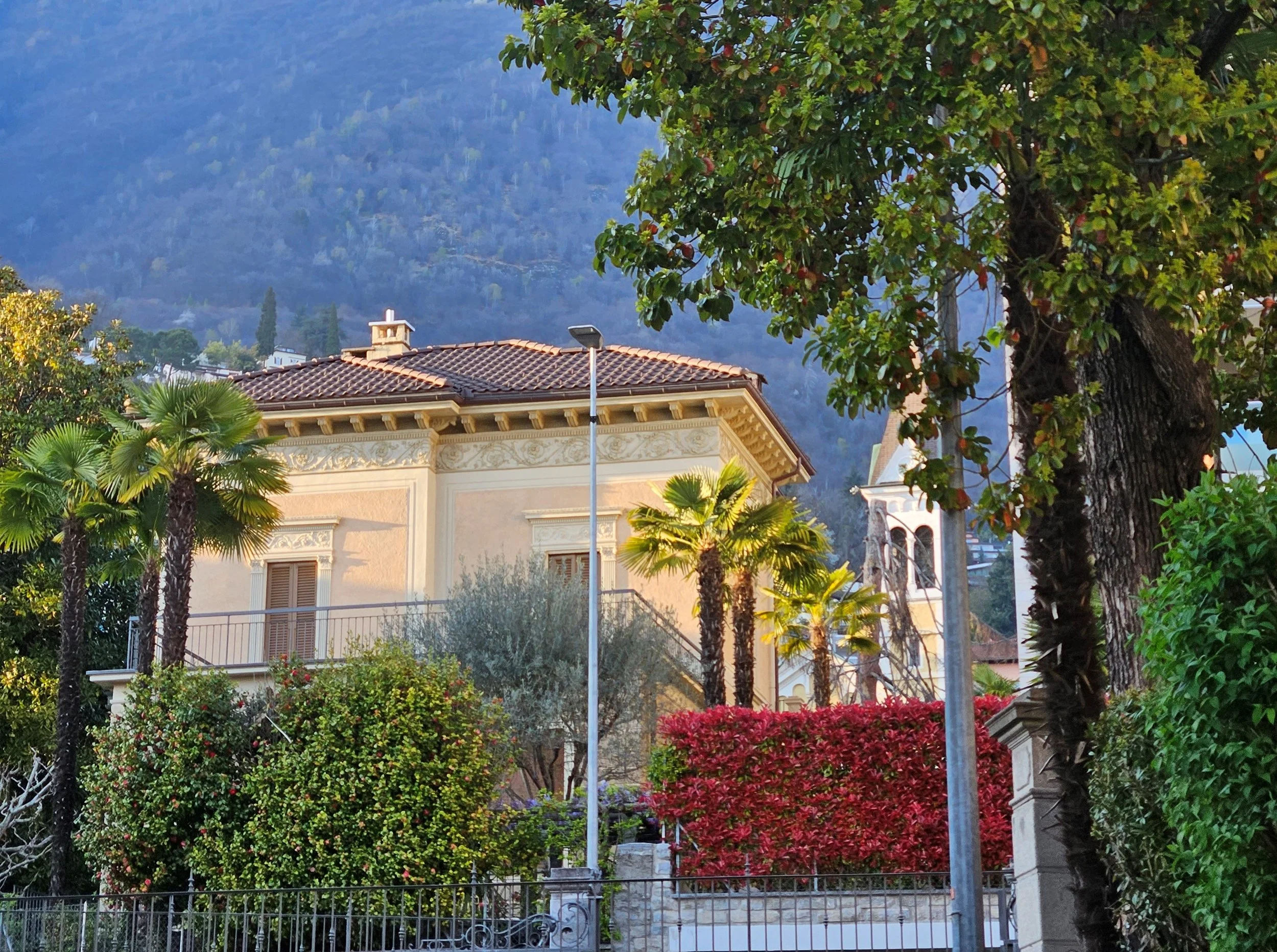 @home hotel locarno, Bed & Breakfast in Locarno