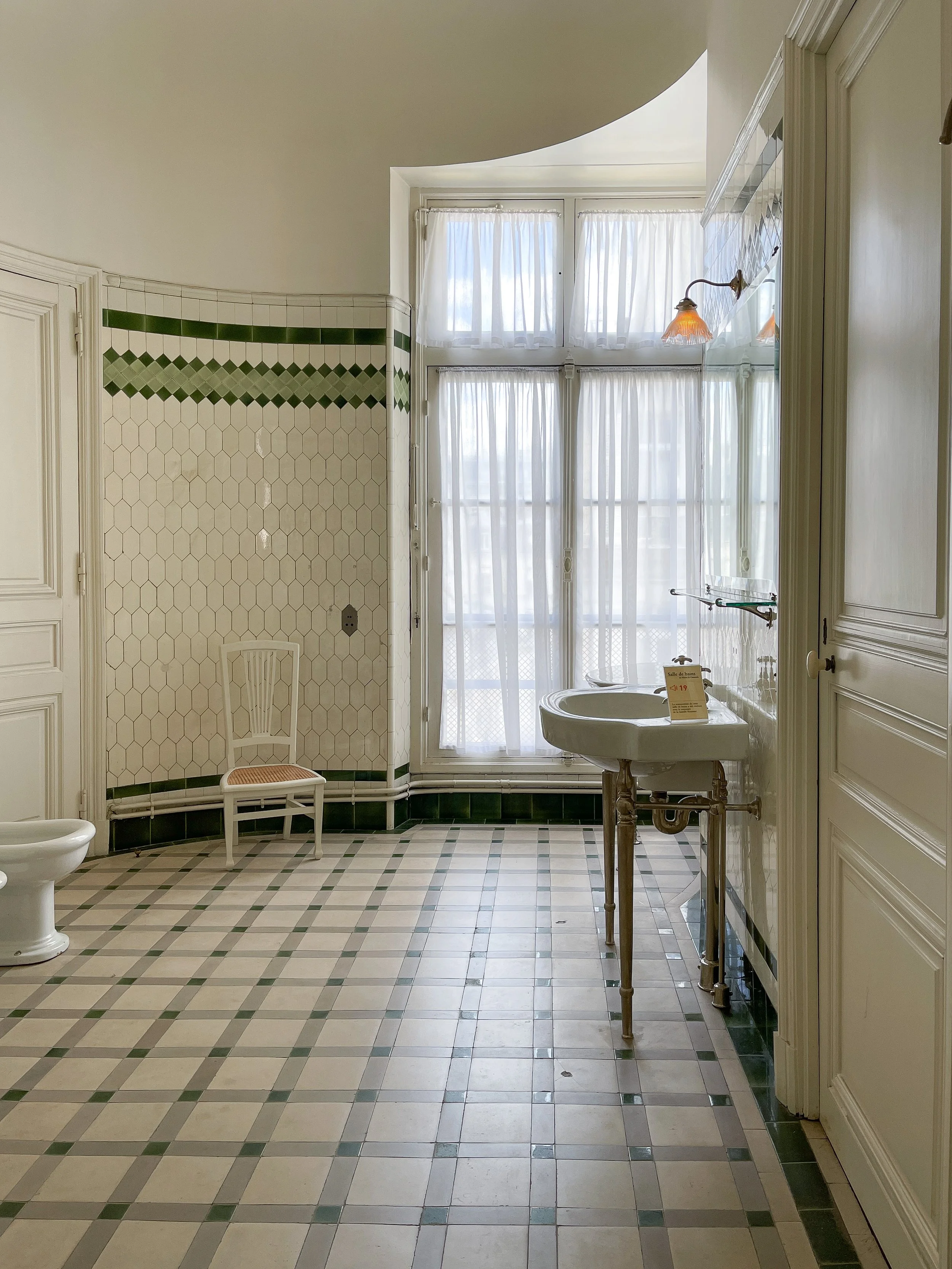 Part 2: Classic Design Traits from Bathrooms Built in the Early 1900s ...