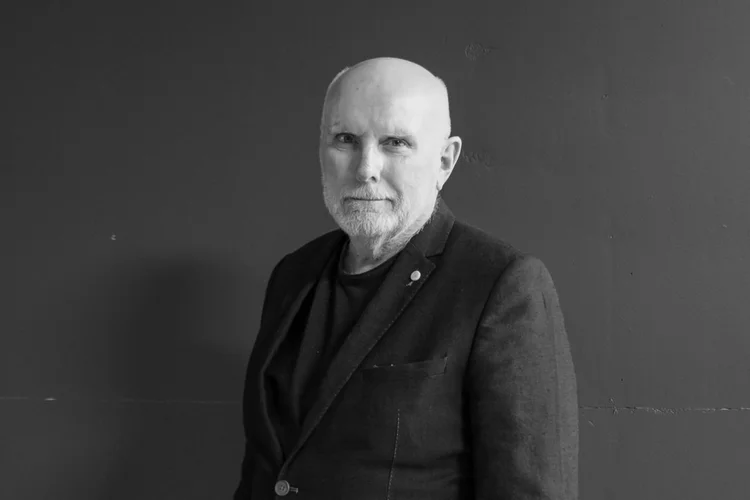 Shane Thompson I MODE