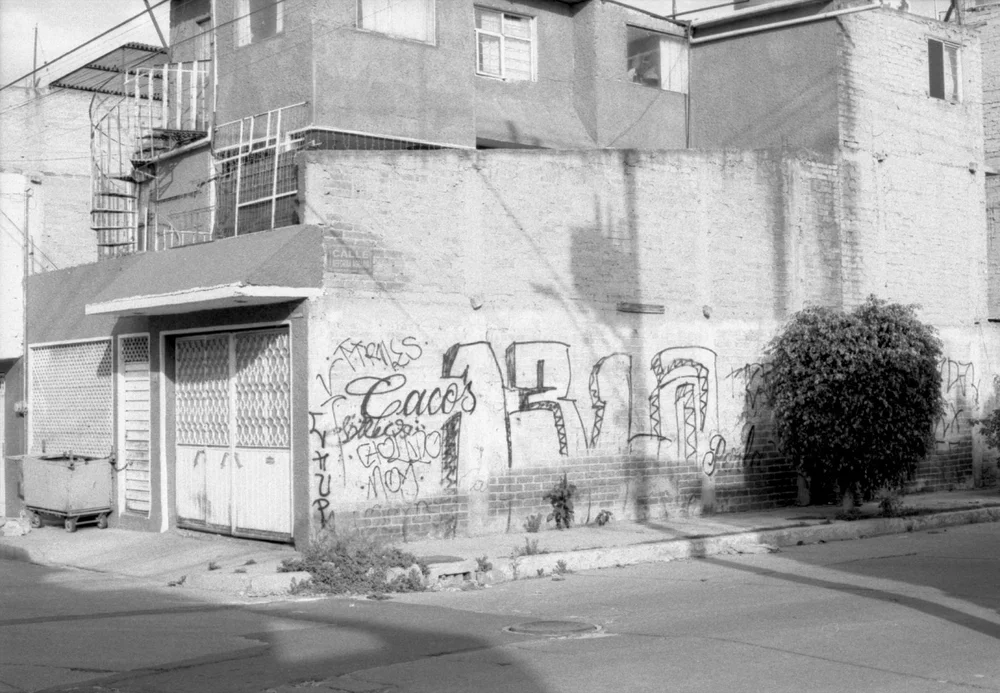 Photographer CHITO BANDA portraits the street gangs of Ciudad Juarez ...