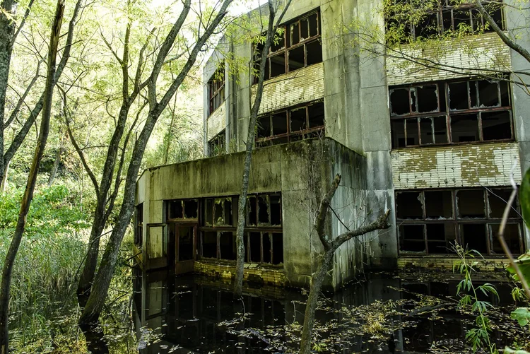 13 OF THE MOST HAUNTED PLACES IN JAPAN — MAGAZINE