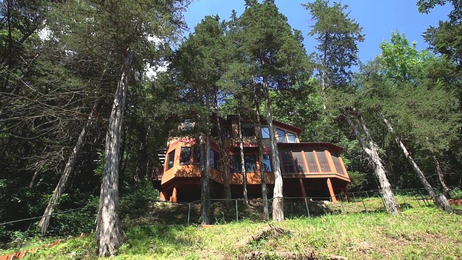 Hawks View Cottages and Lodges