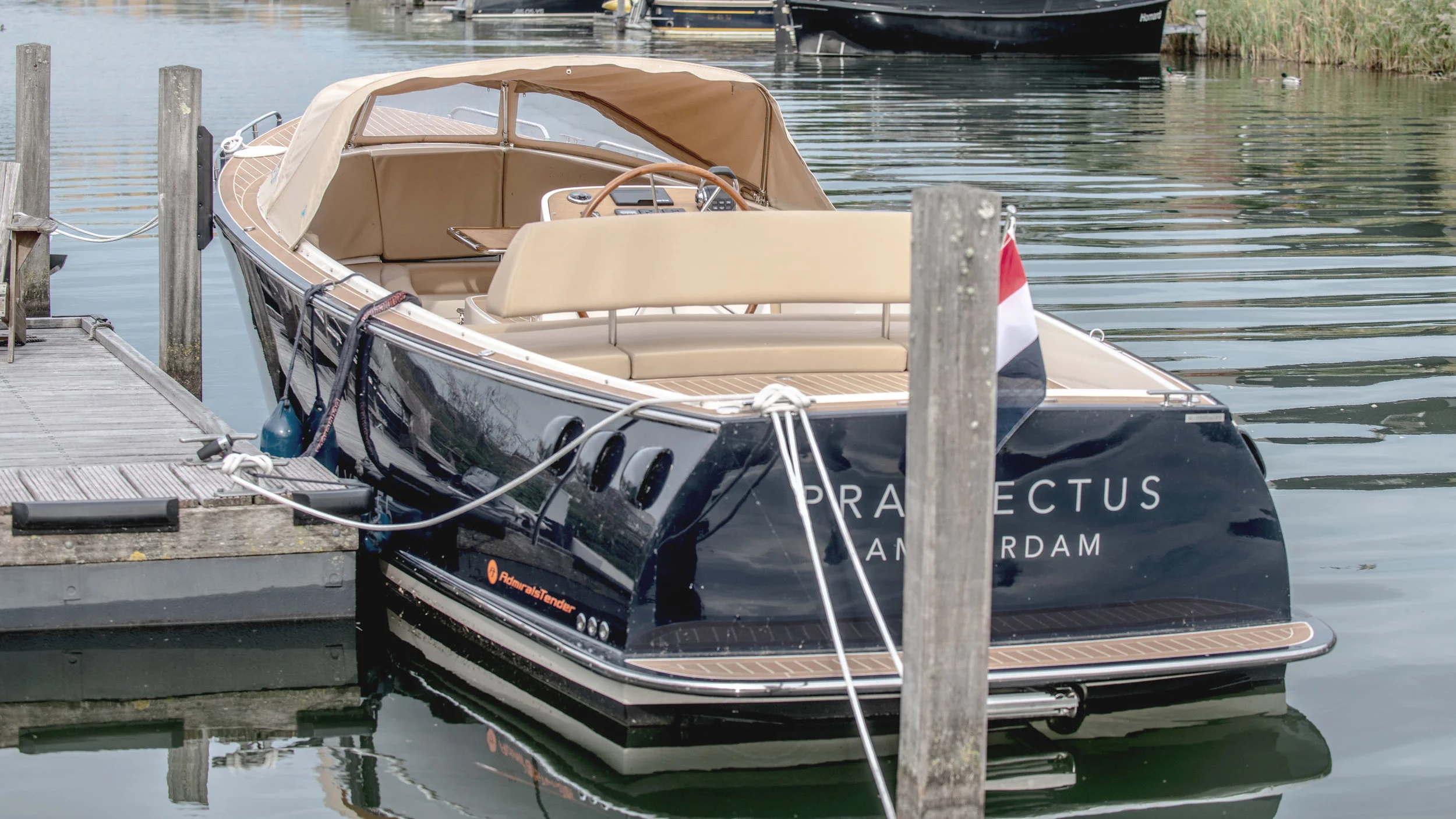 Een Tender Sloep Kopen? — Luxe Tender Sloep — AdmiralsTender | The Love ...