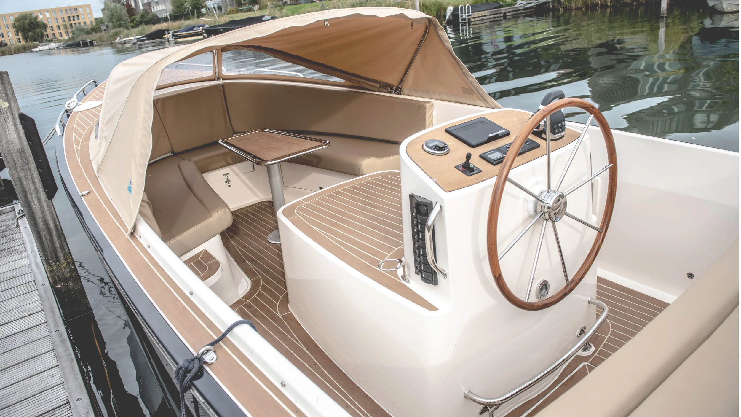 Een Tender Sloep Kopen? — Luxe Tender Sloep — AdmiralsTender | The Love ...