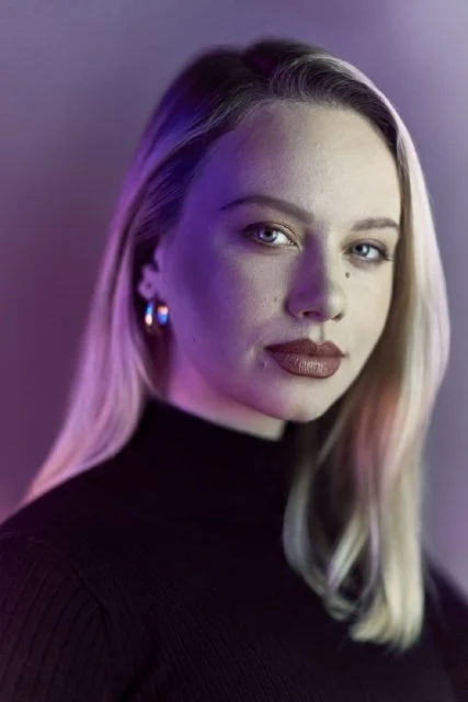 Shallow - Portrait Photogrpaher's Latest Work