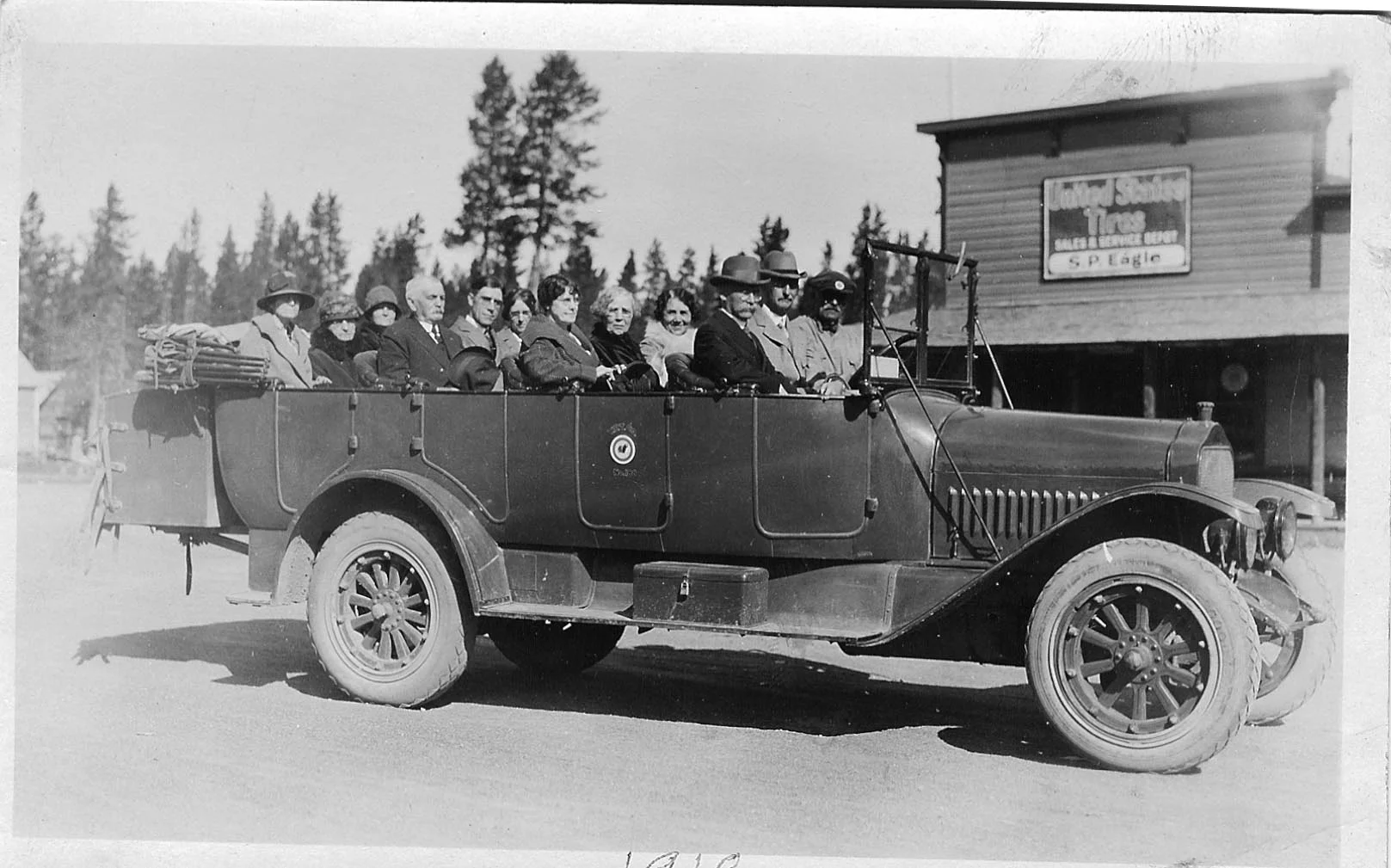 Historic Travel to Yellowstone — Museum of the Yellowstone