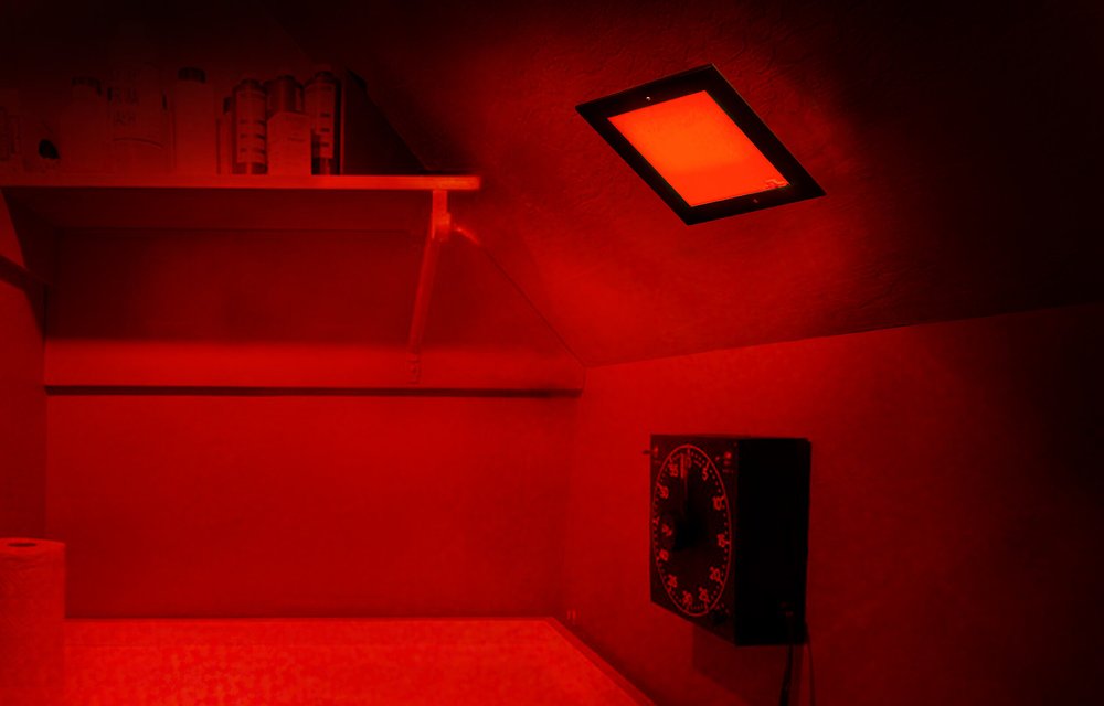 X Ray Darkroom Safelight CFL Red Dark Room Safe Light, Wall Mounting,