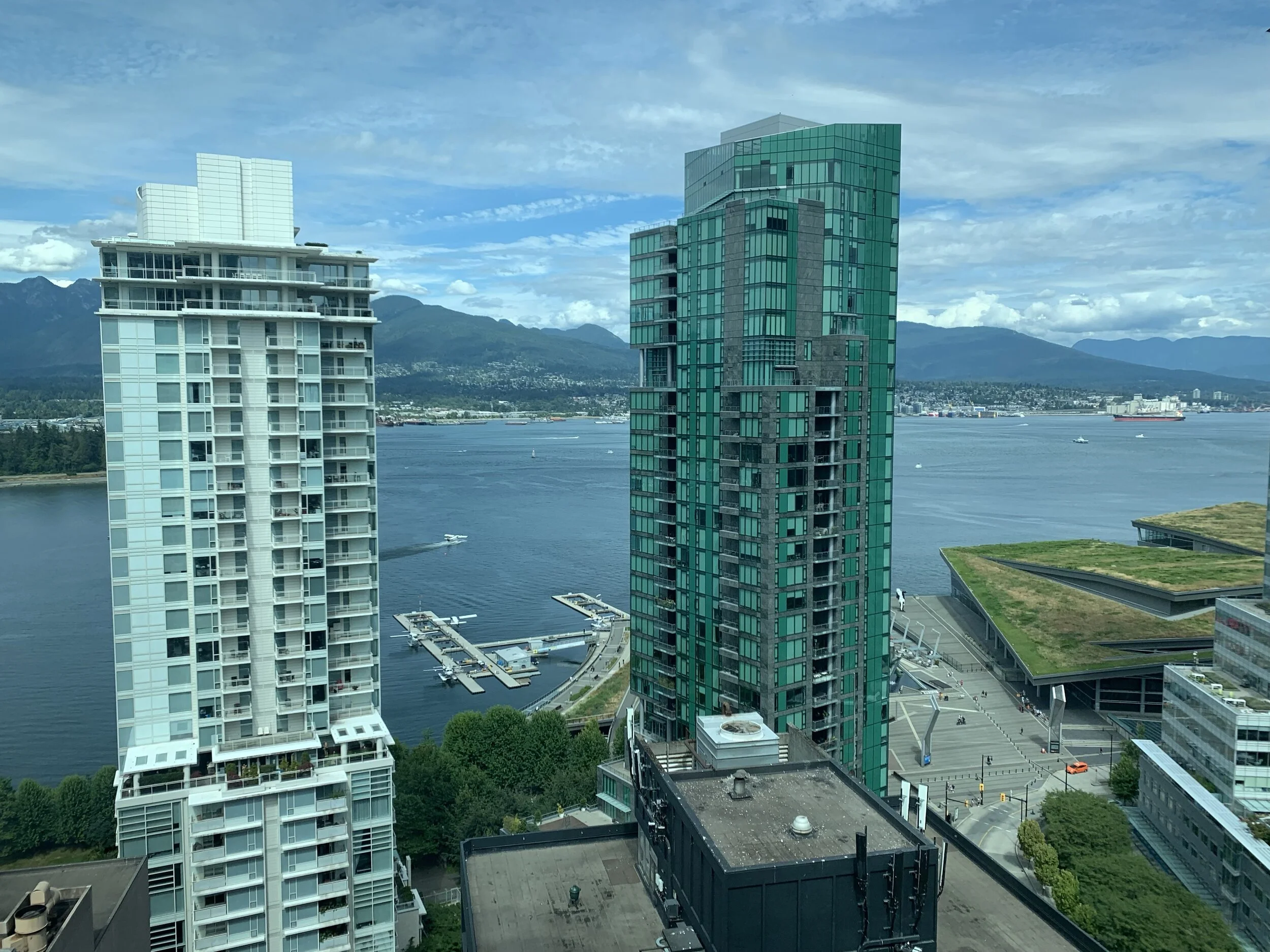 Vancouver Marriott Pinnacle Downtown Review — DISTANT POINTS
