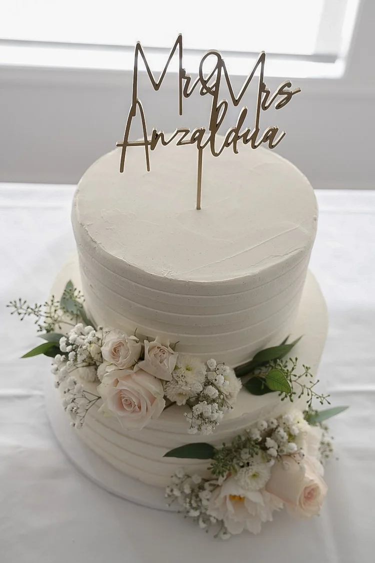 Lakeside Bakery | Customized Wedding Cakes and Desserts — Lakeside Gardens