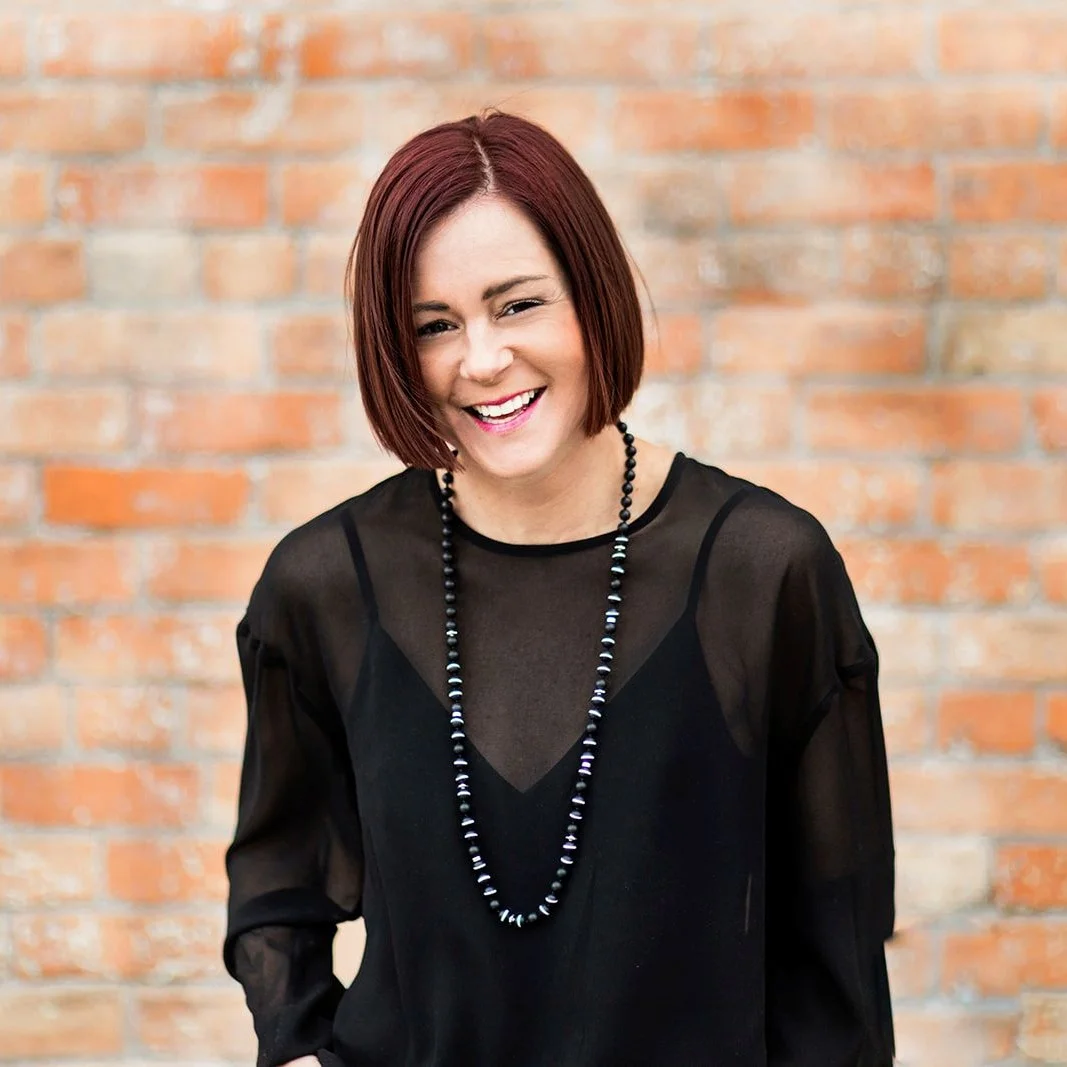 About Us - Learn More About Lisa & Lindsay - The Relationship Coaches