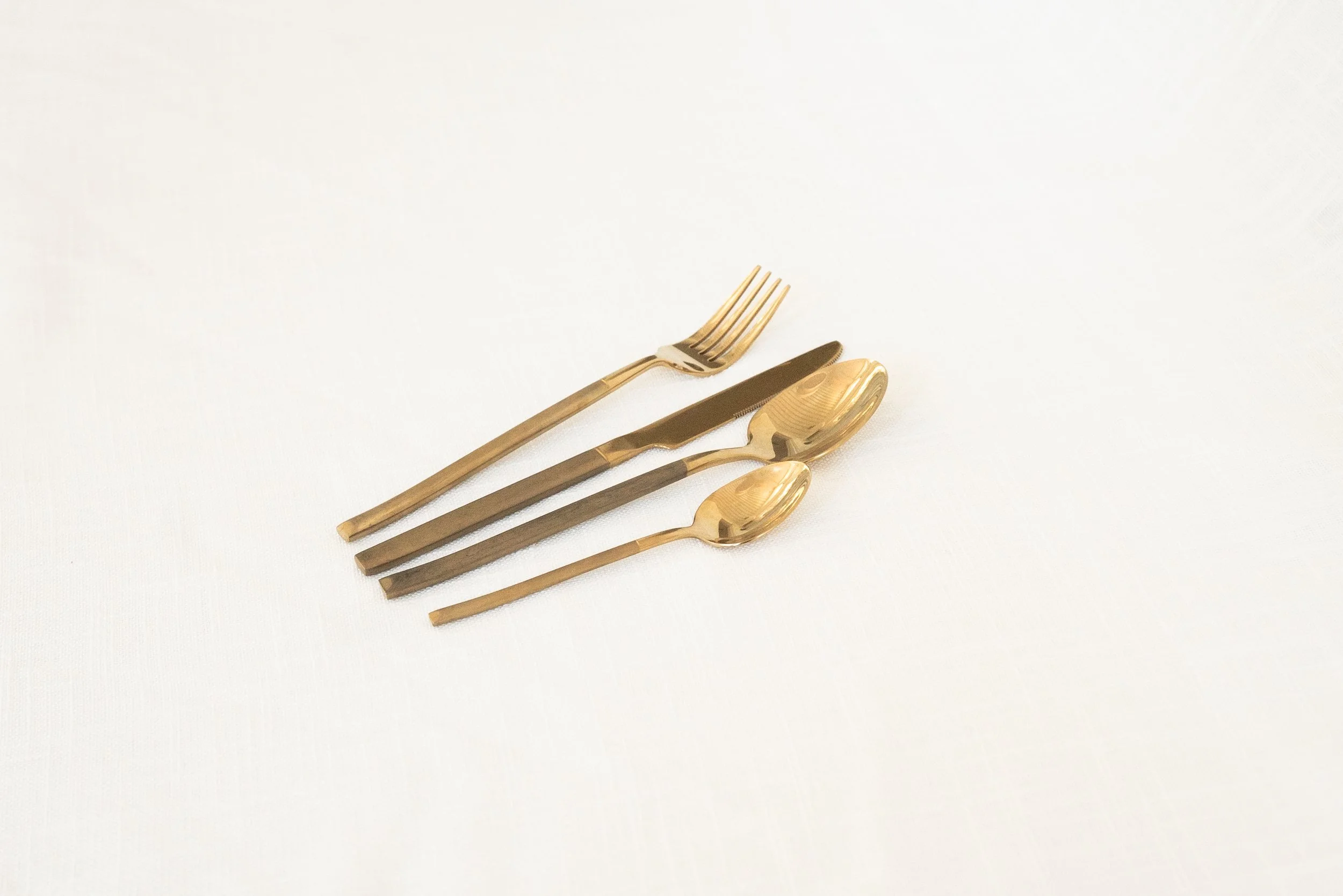 MERCER PLATES — Set The Table