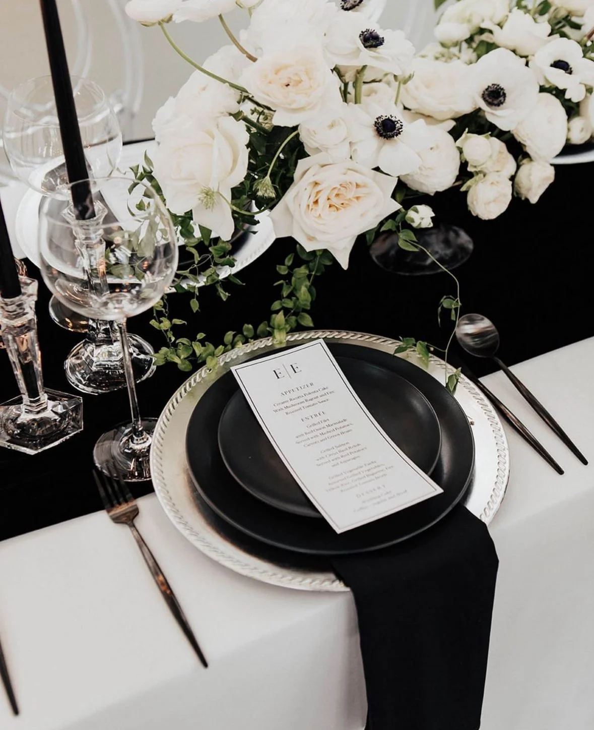 MATTE BLACK PLATES — Set The Table