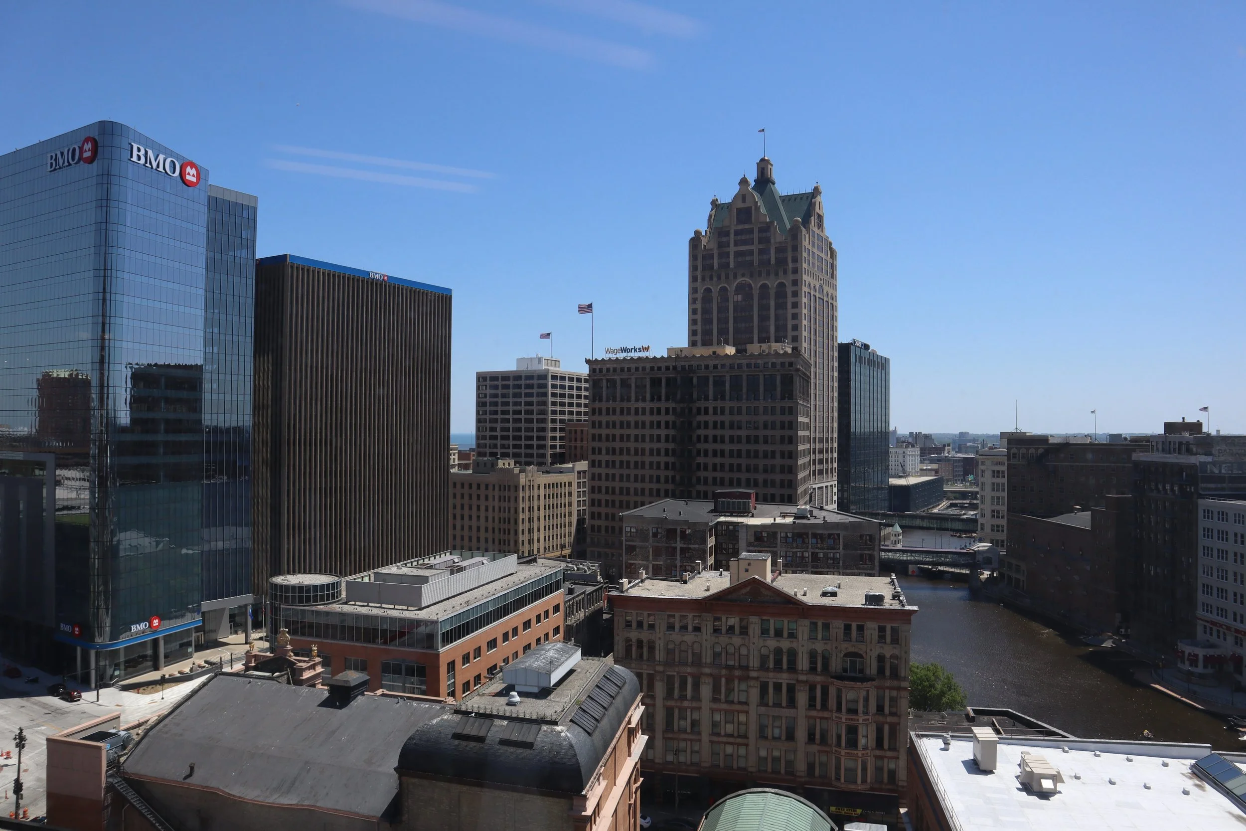 FLOOR 4 — Associated Bank River Center