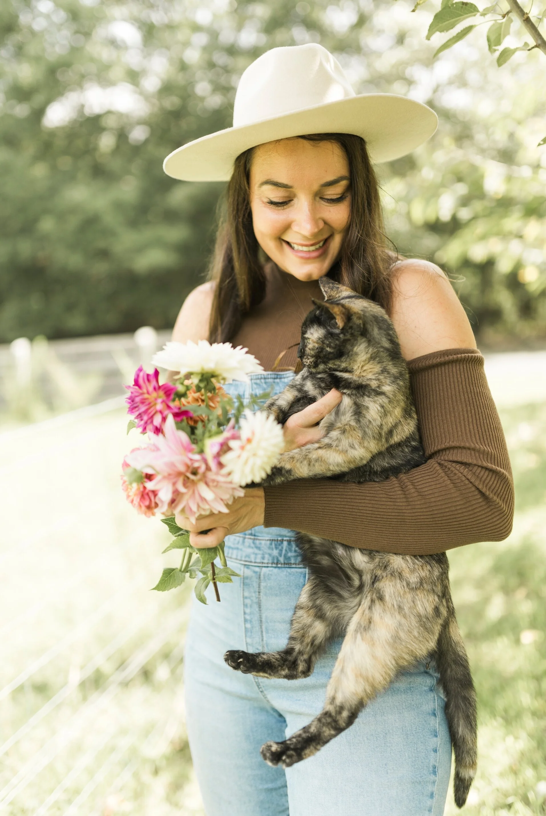 How to Raise Barn Cats - Azure Farm