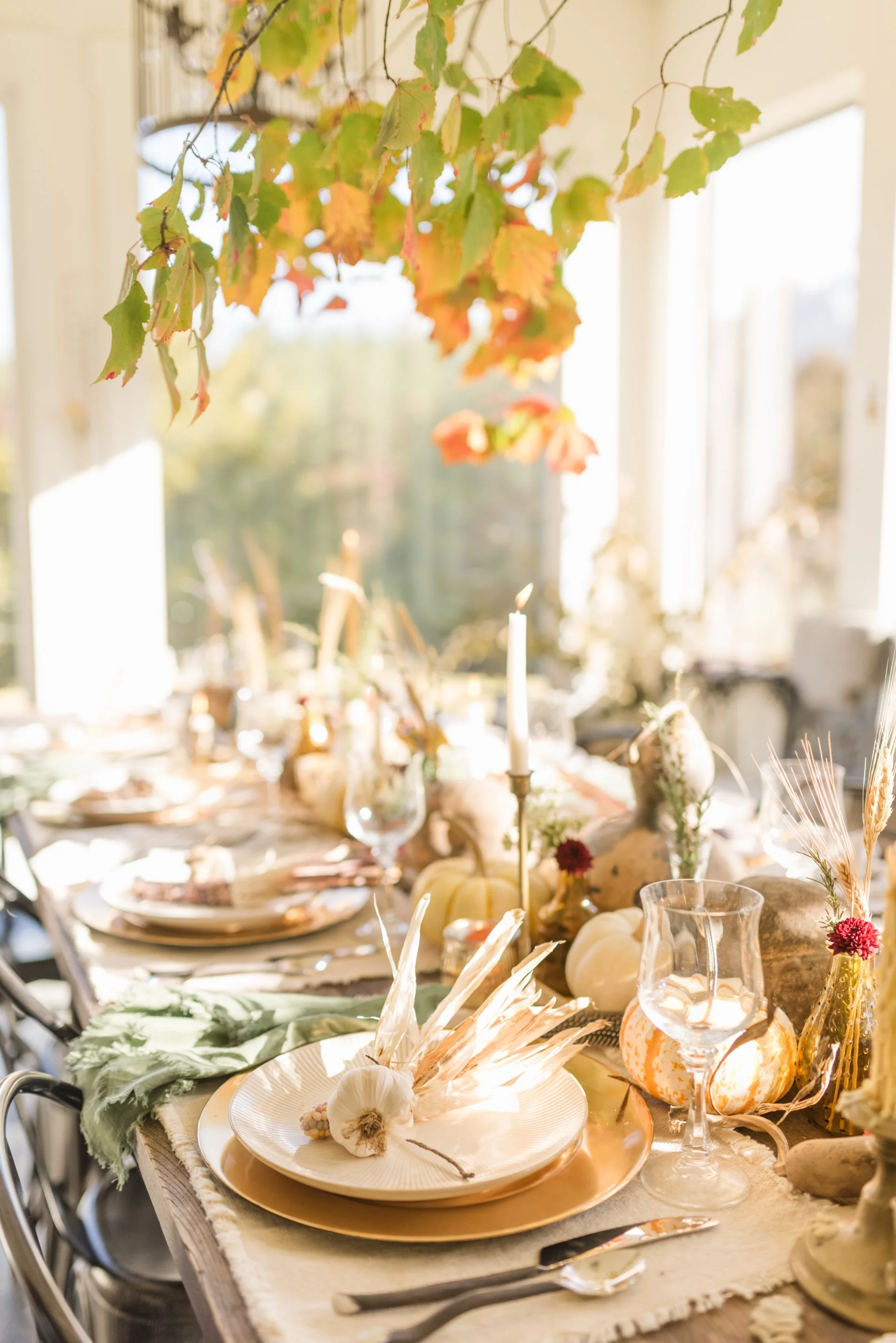 A Beautiful Thanksgiving tablescape With Harvest And Natural Elements ...