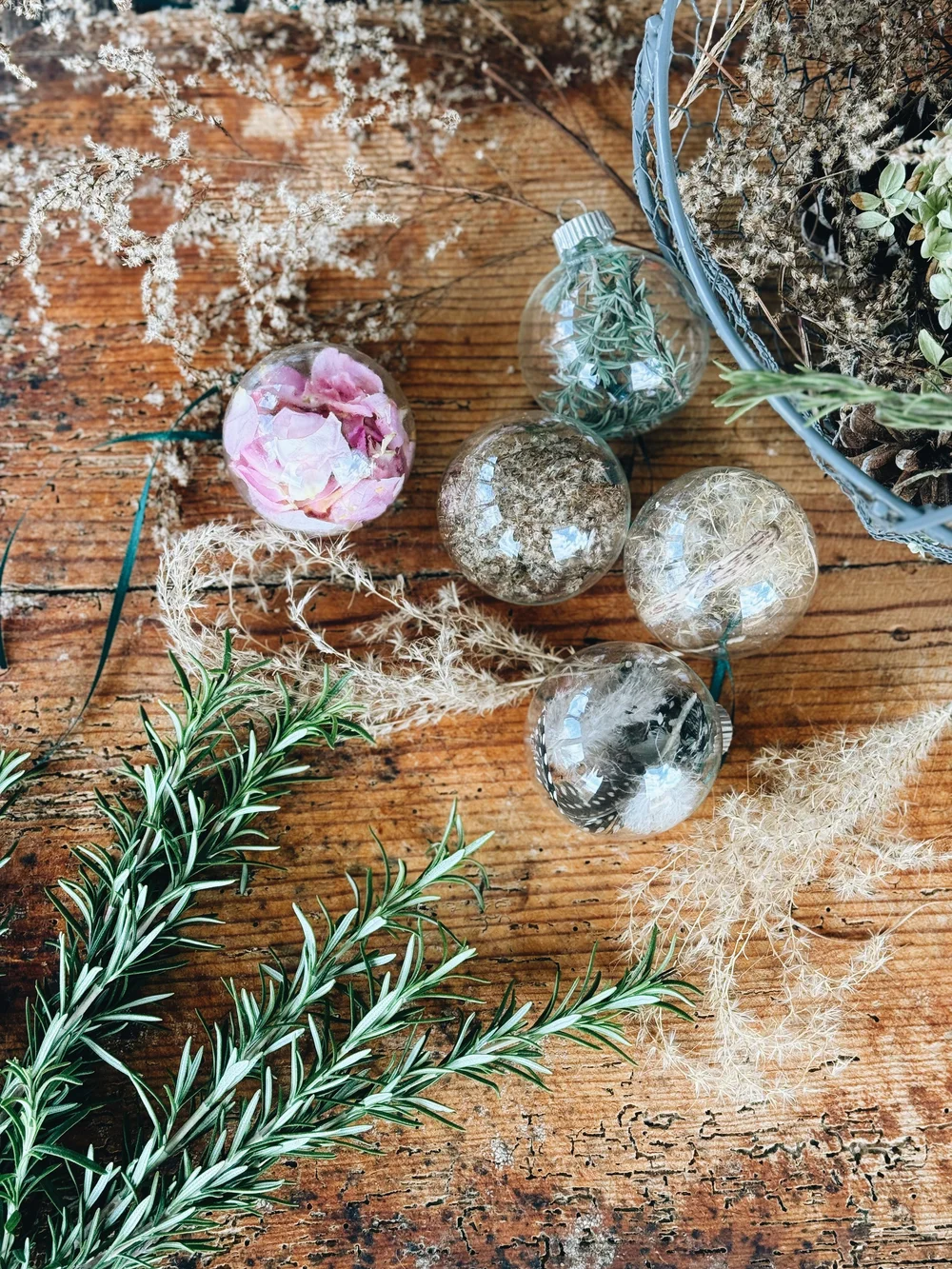 Make Your Own Nature-Inspired Christmas Tree Ornaments - Azure Farm