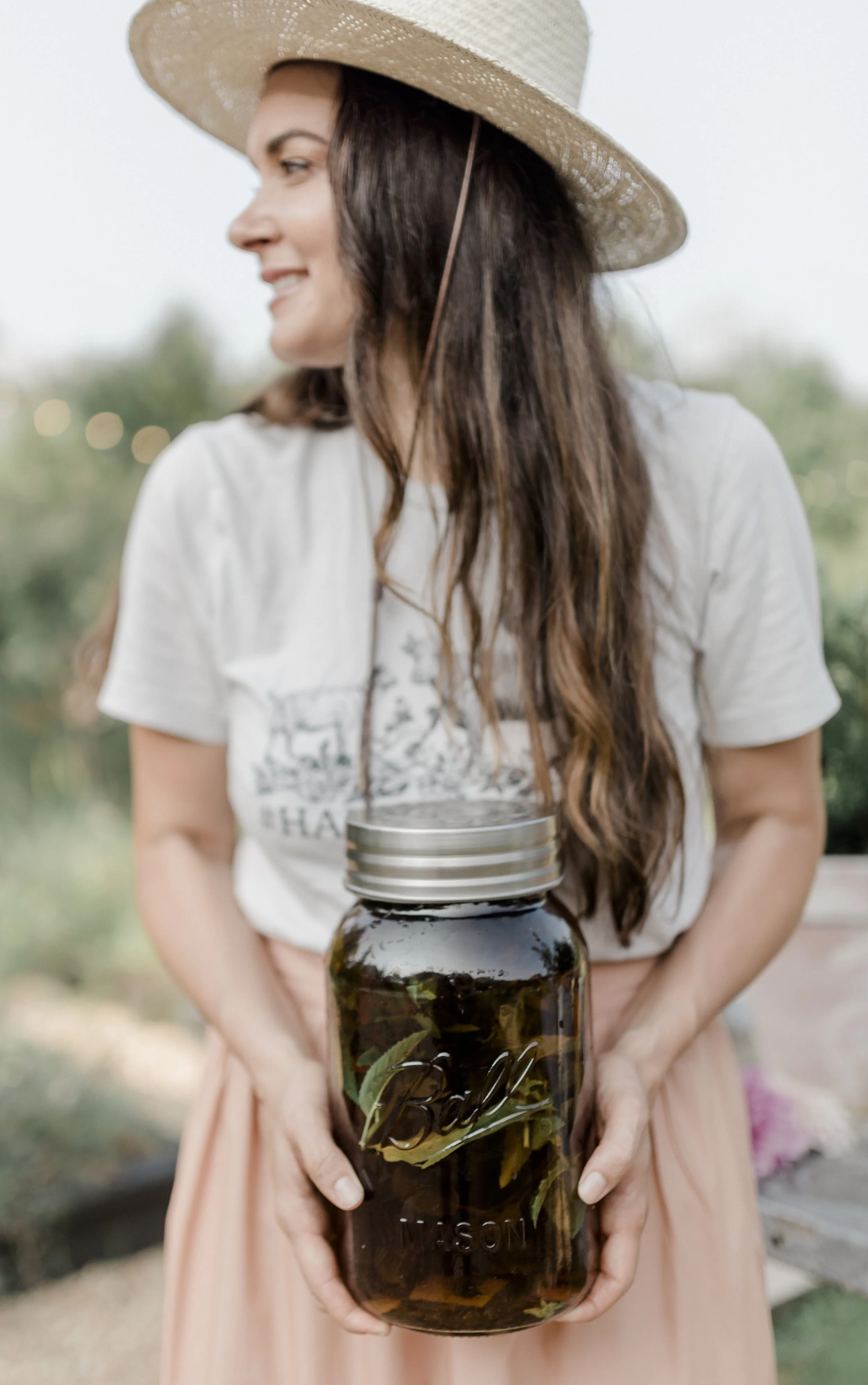 Refreshing Peppermint Sun Tea