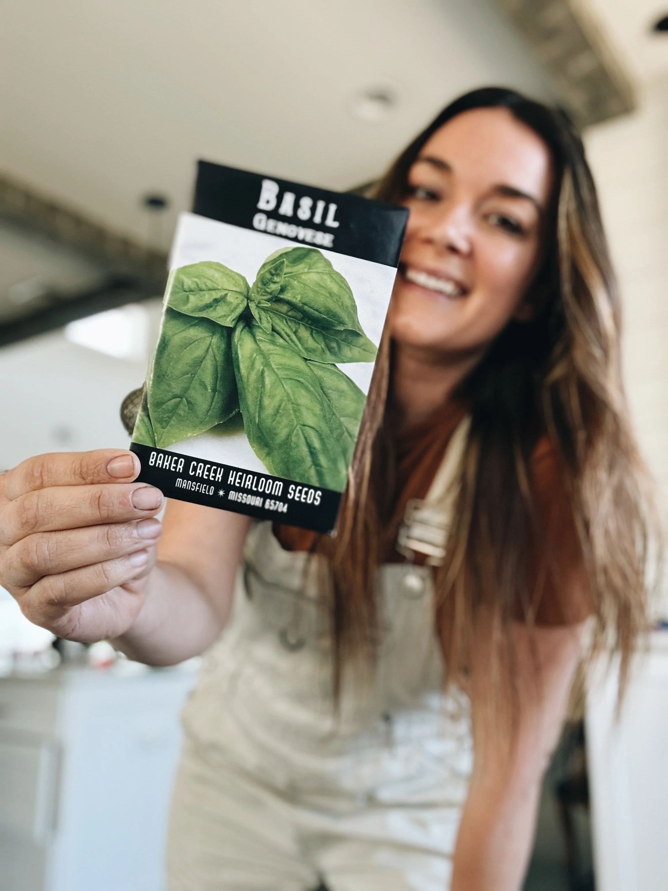 Easily Grow Your Own Basil With These Tips!