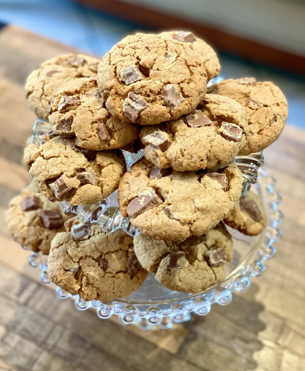 Cinnamon Oatmeal Chocolate Chip Cookies (Gluten Free Option) — Sarah Freia