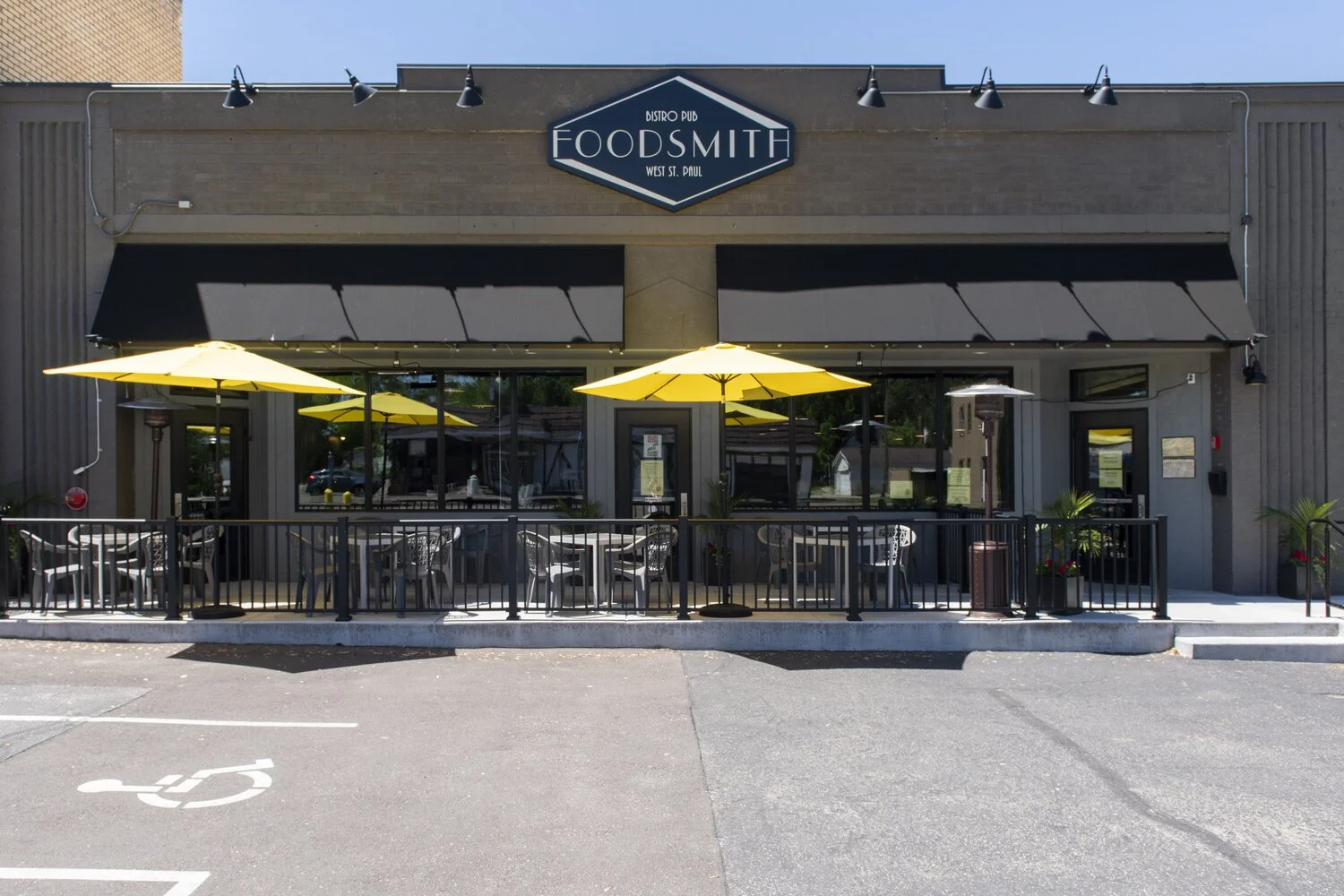 FoodSmith Bistro Pub