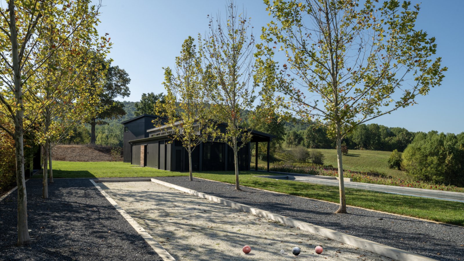 The Homes Collection: Modern Mountain Retreat of Flint Hill, Virginia ...