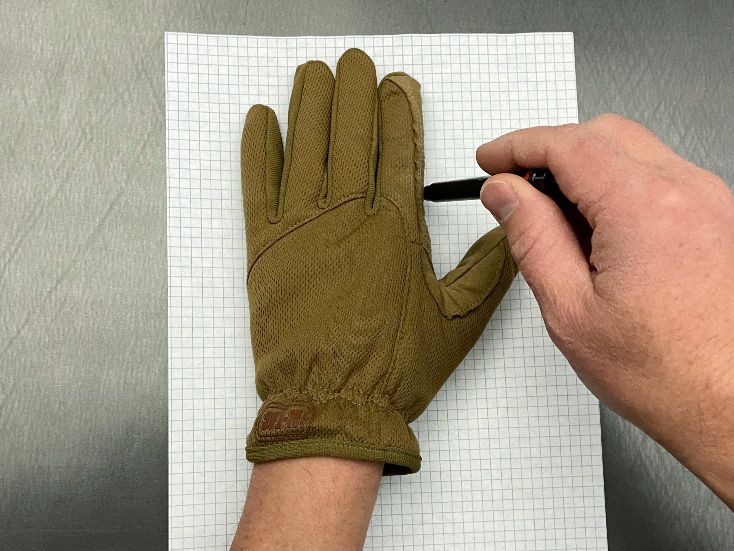 Easy to Make Wind Mittens — Stitchback DIY trail gear